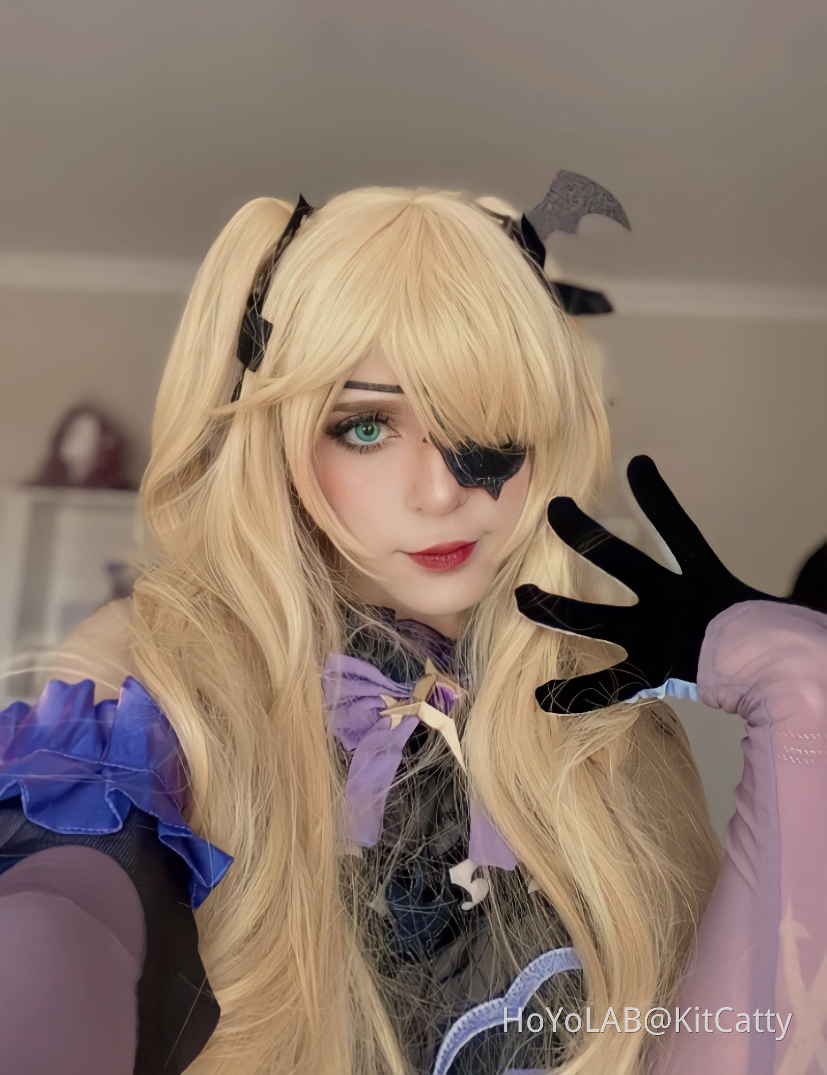 Fischl Cosplay Genshin Impact | HoYoLAB