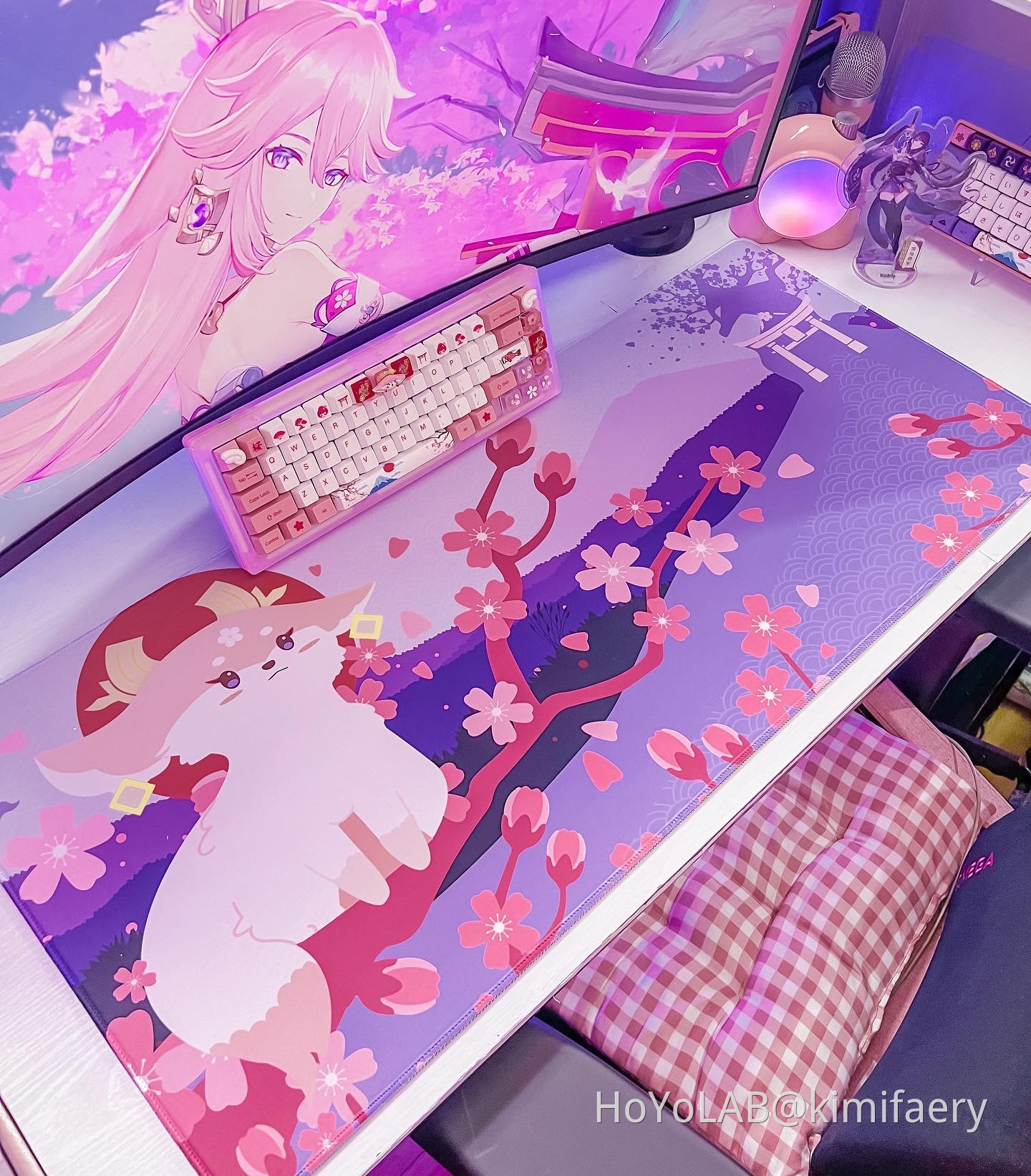 I built a keyboard and designed a deskmat inspired by Yae Miko 🌸💗 ...
