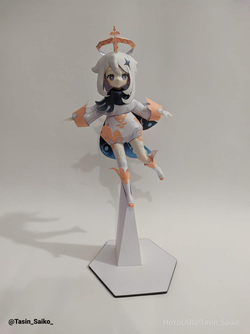 Paper Model: Paimon ♥️ Designer: S.V Genshin impact's travel guide Made ...