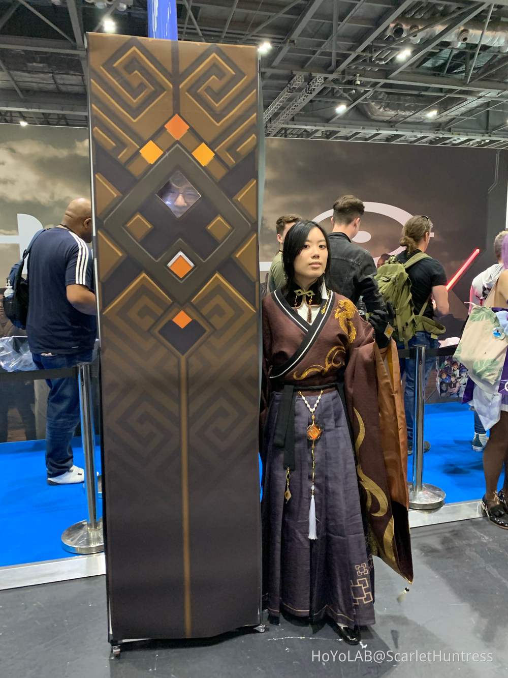 More Pics from Comic Con! Genshin Impact | HoYoLAB
