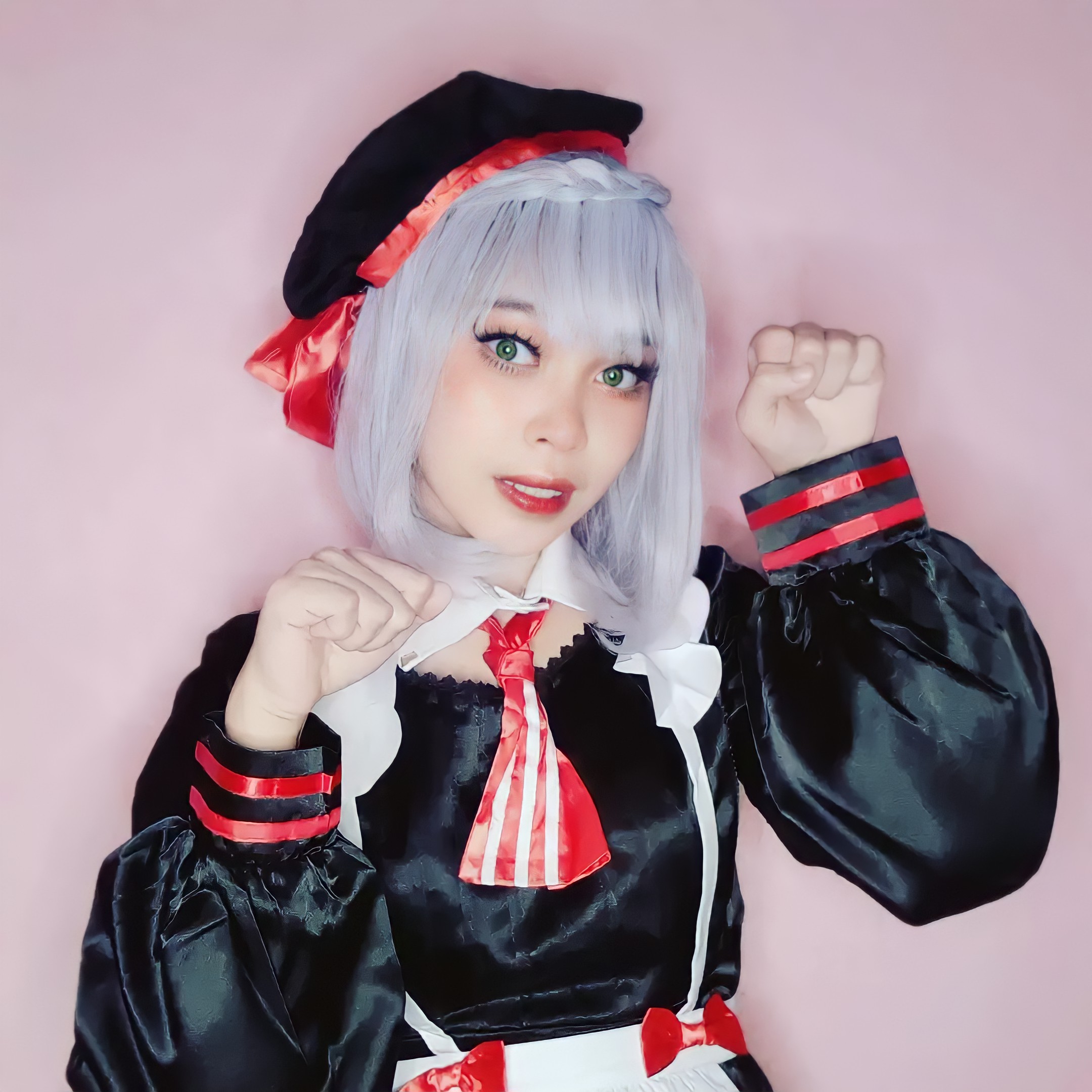 Noelle KFC ver. cosplay Genshin Impact | HoYoLAB