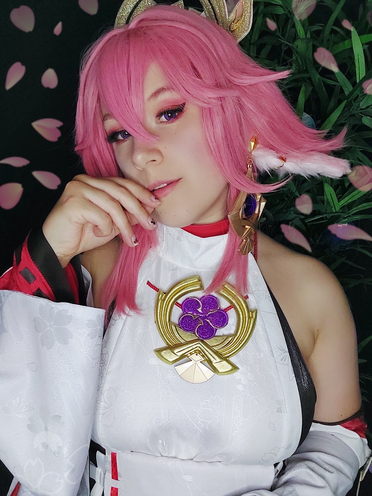 The head shrine maiden in charge of Grand Narukami Shrine 🌸 | Cosplay ...