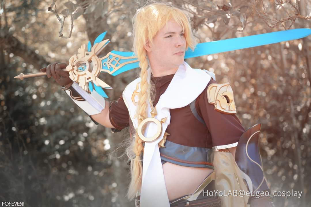 Traveler cosplay Genshin Impact | HoYoLAB