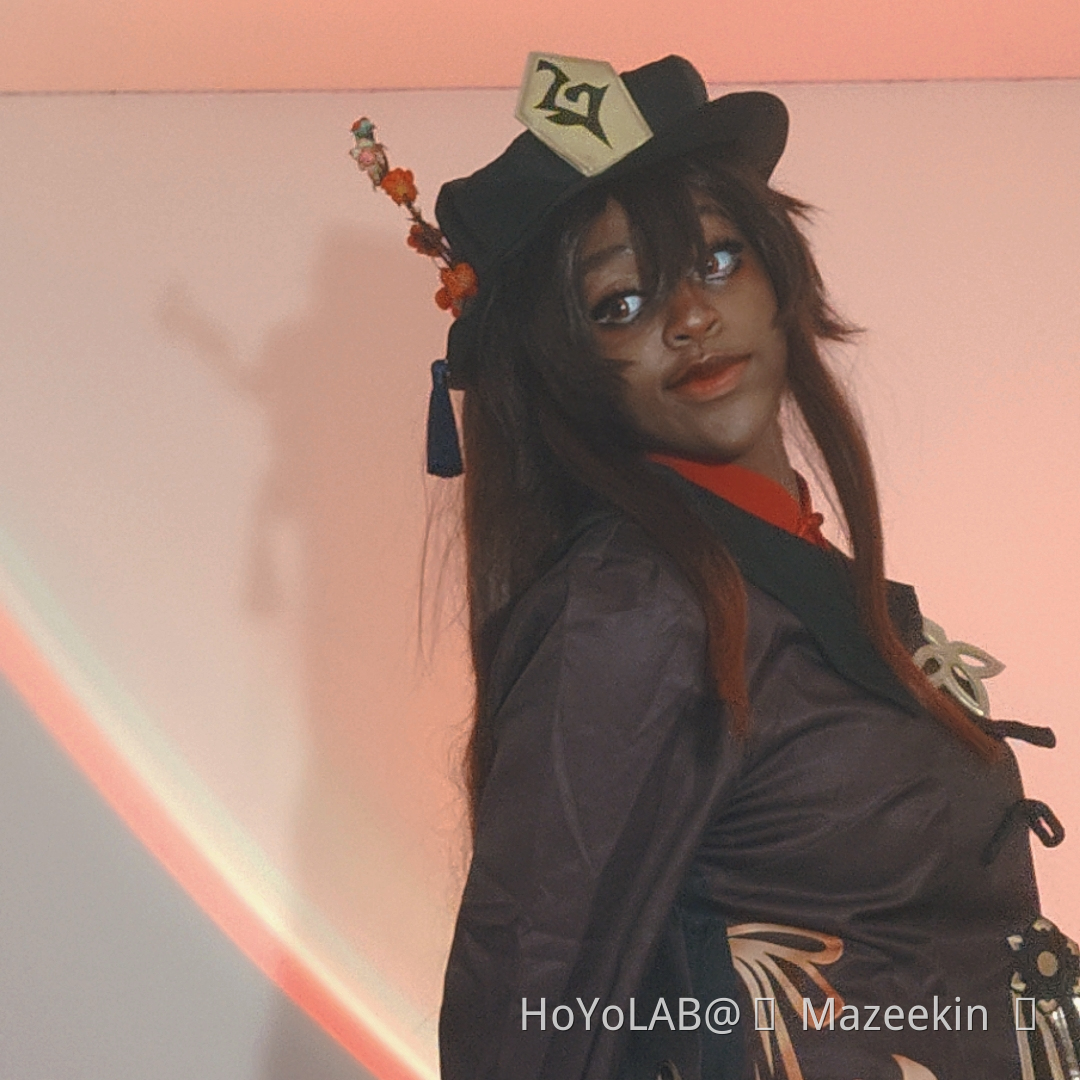 unedited Hu-Tao pic+me and one of my friends as beigguang 😩 Genshin ...