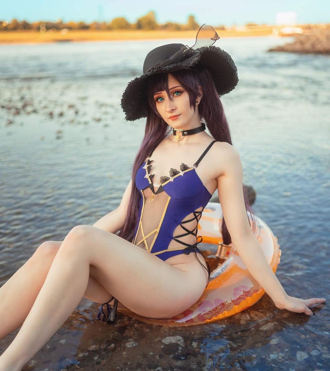 Mona Cosplay by author Timber, in a bathing suit, is summer.👒☀️ Genshin Impact | HoYoLAB