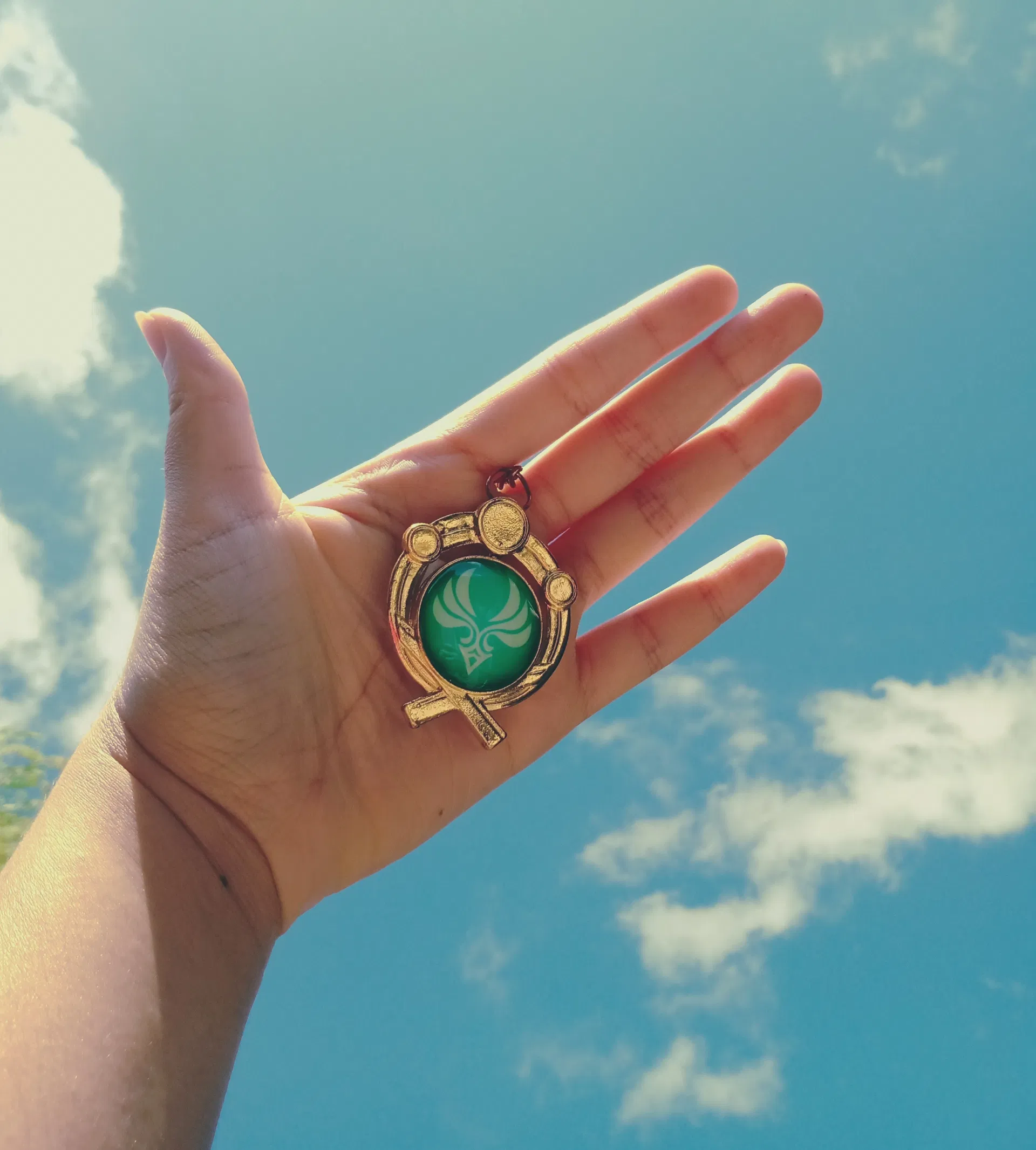 just got my new anemo vision maybe use it in a future cosplay Genshin ...