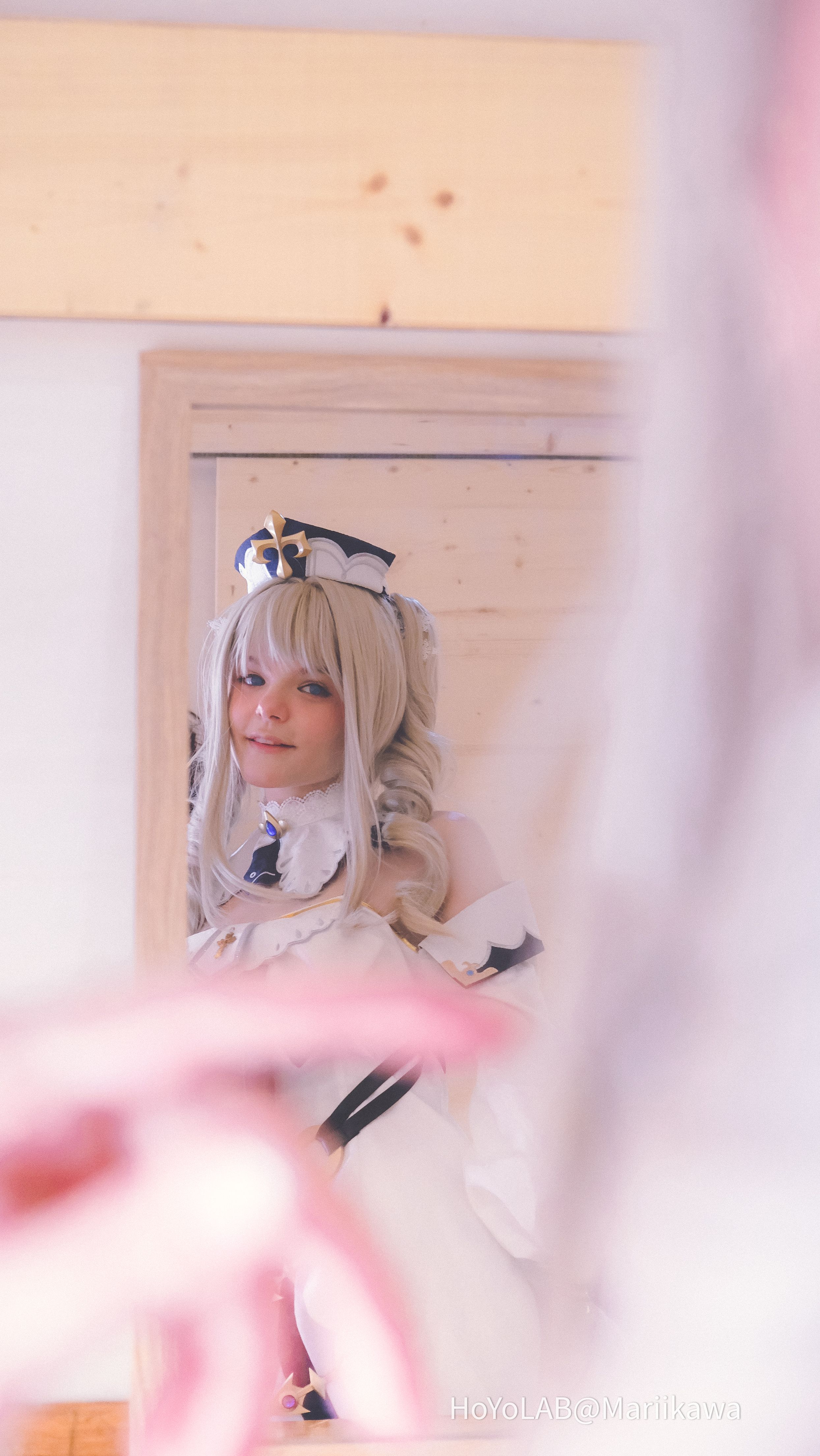 "Tada! Barbara is here~" ⭐🎵🎶 Do you like more with blue or brown eyes ...