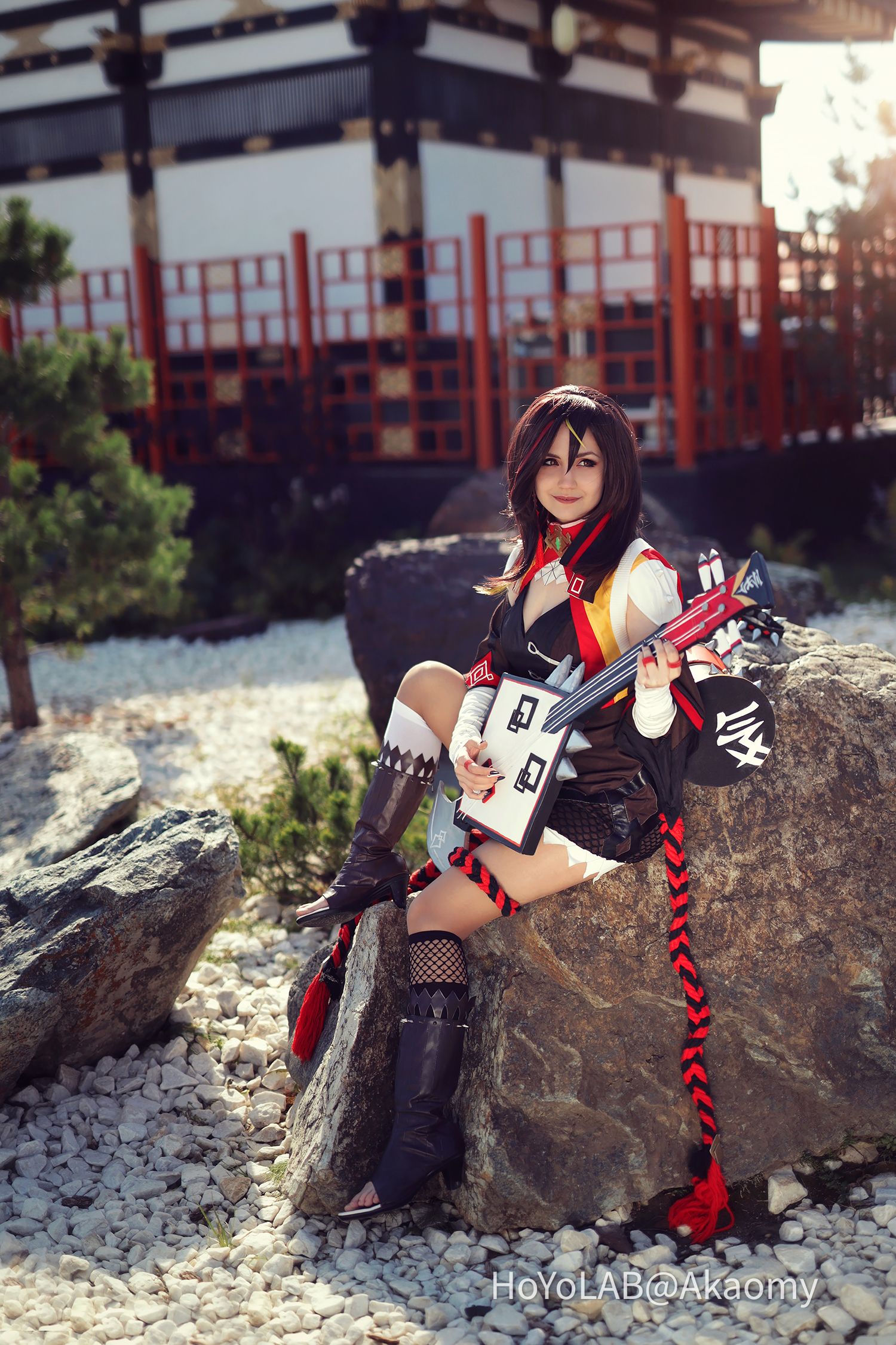 Xinyan 🔥 Cosplay Genshin Impact | HoYoLAB