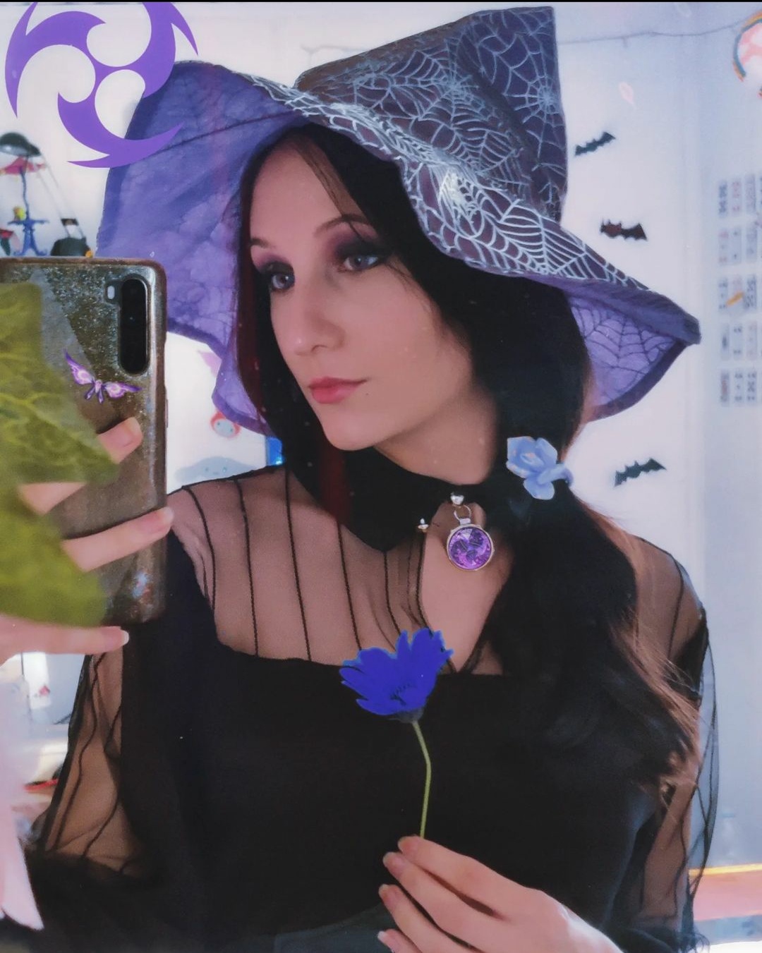 Goth Lisa 🕸️ i can imagine her in something like this💜 Genshin Impact ...