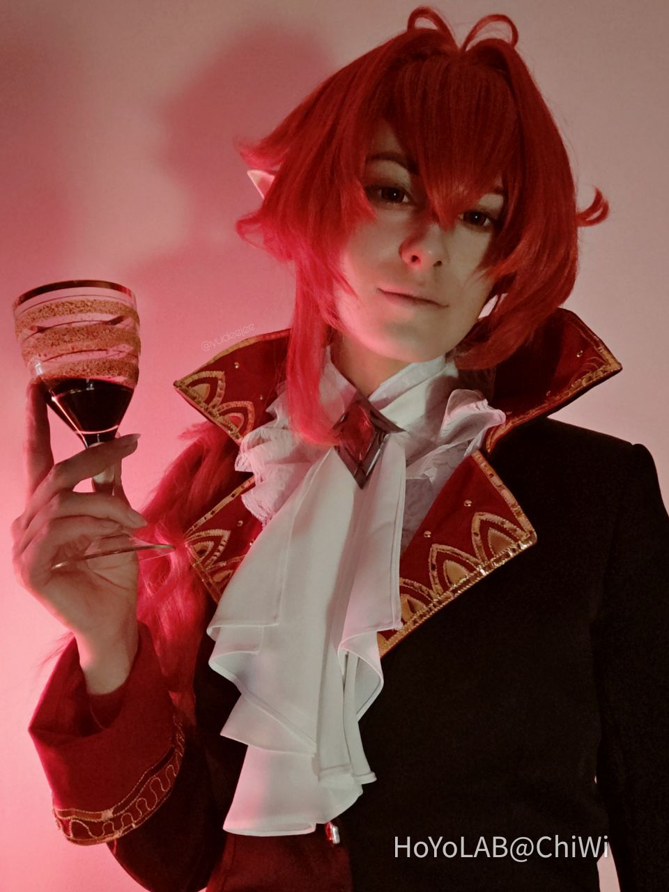 Vampire Diluc cosplay 🦇 Genshin Impact | HoYoLAB
