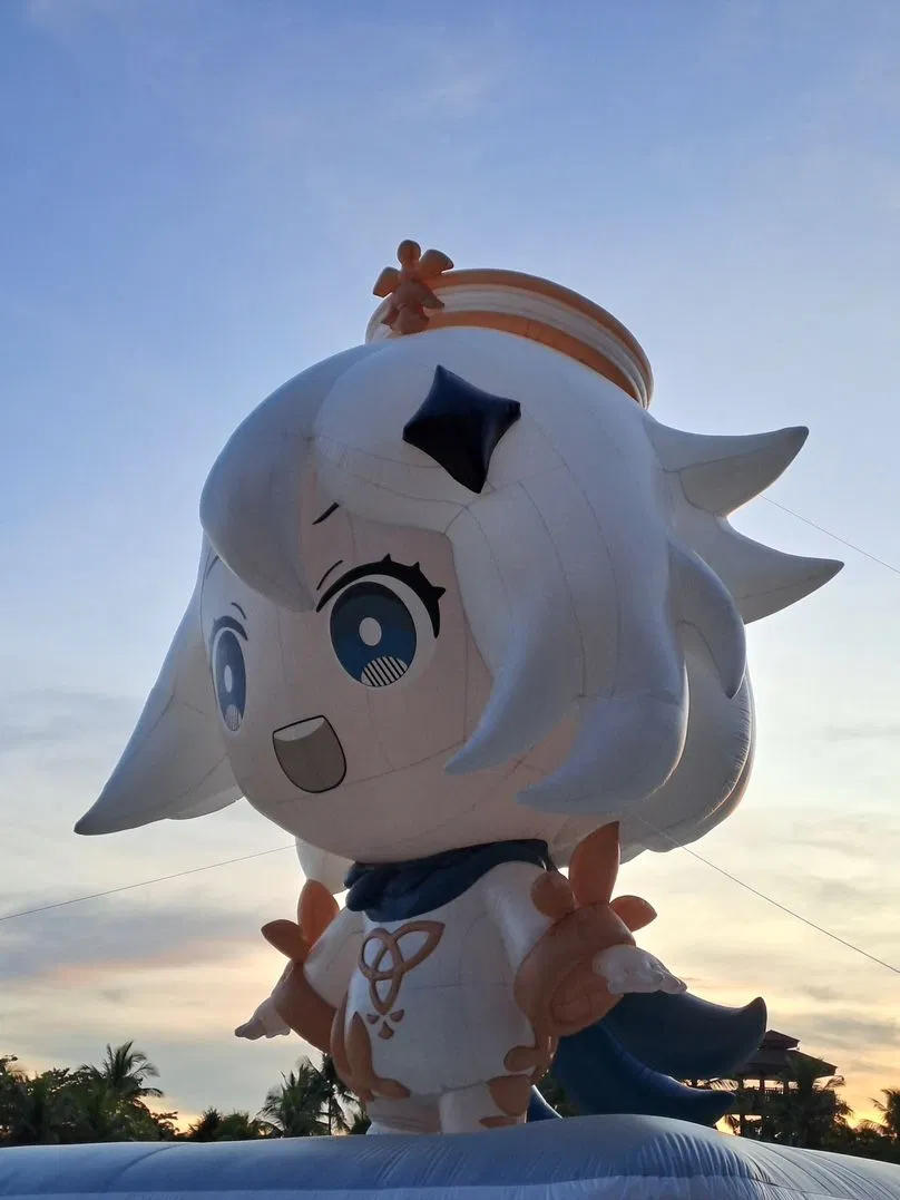 Giant Paimon at the beach! Genshin Impact | HoYoLAB