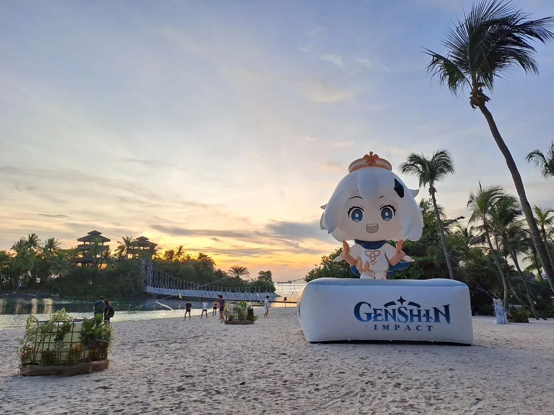 Giant Paimon at the beach! Genshin Impact | HoYoLAB