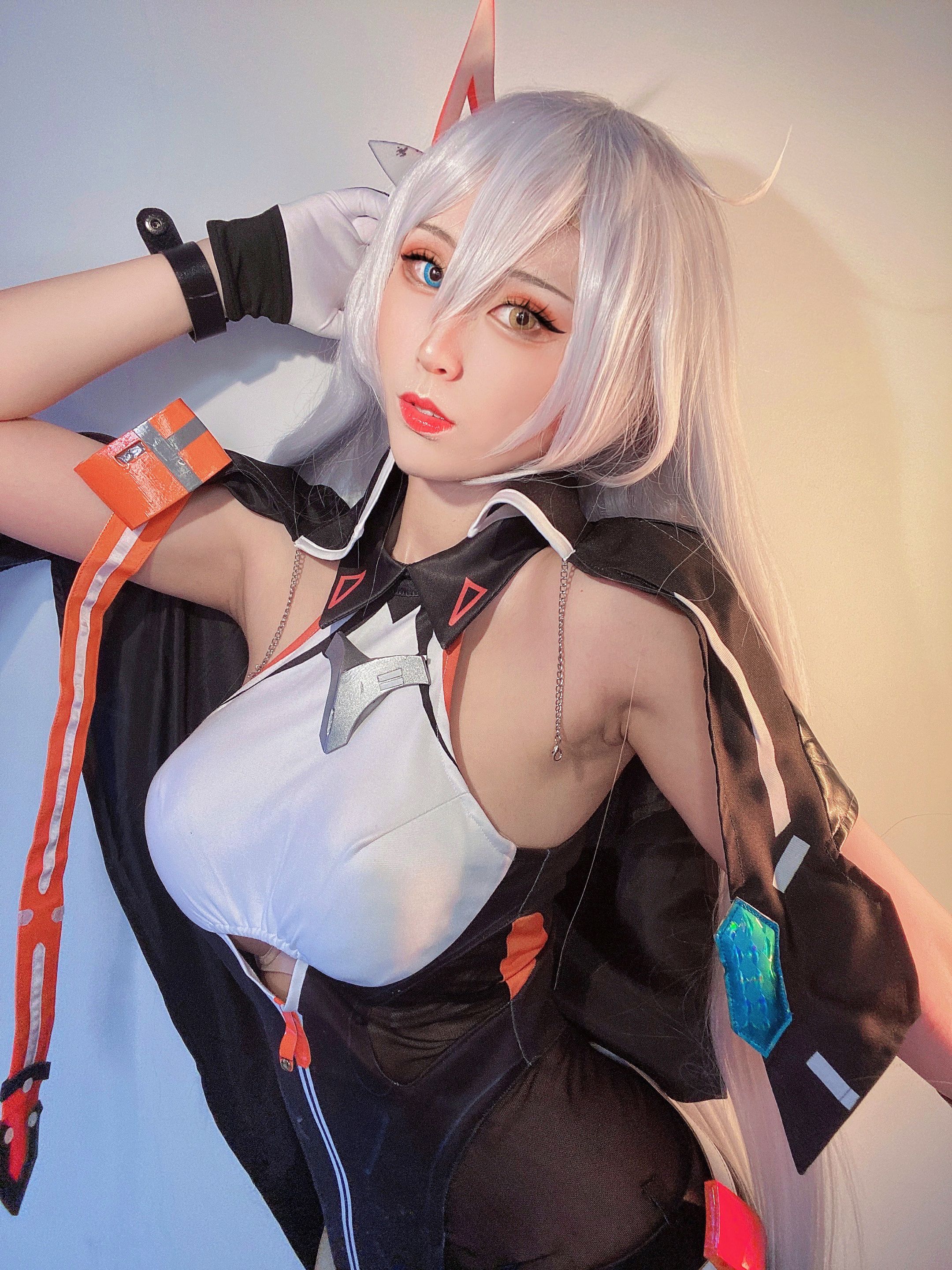 Kiana Kaslana cosplay Honkai Impact 3rd | HoYoLAB