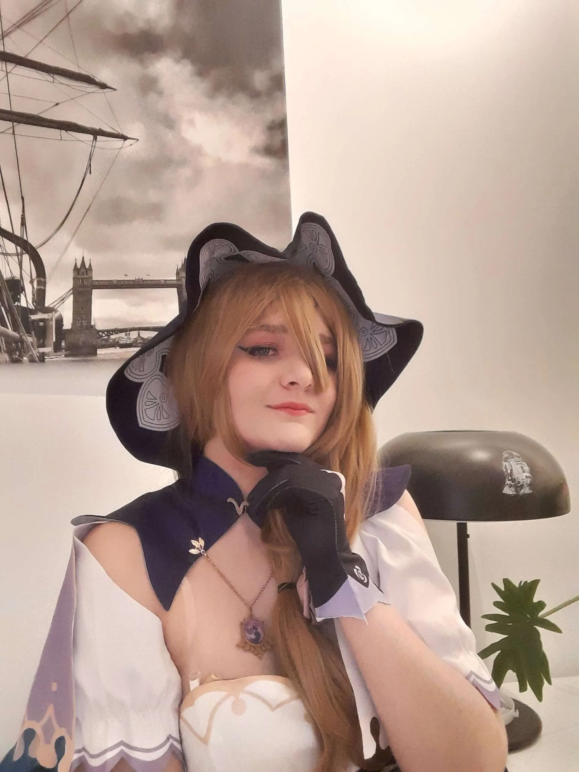 Lisa cosplay! Genshin Impact | HoYoLAB