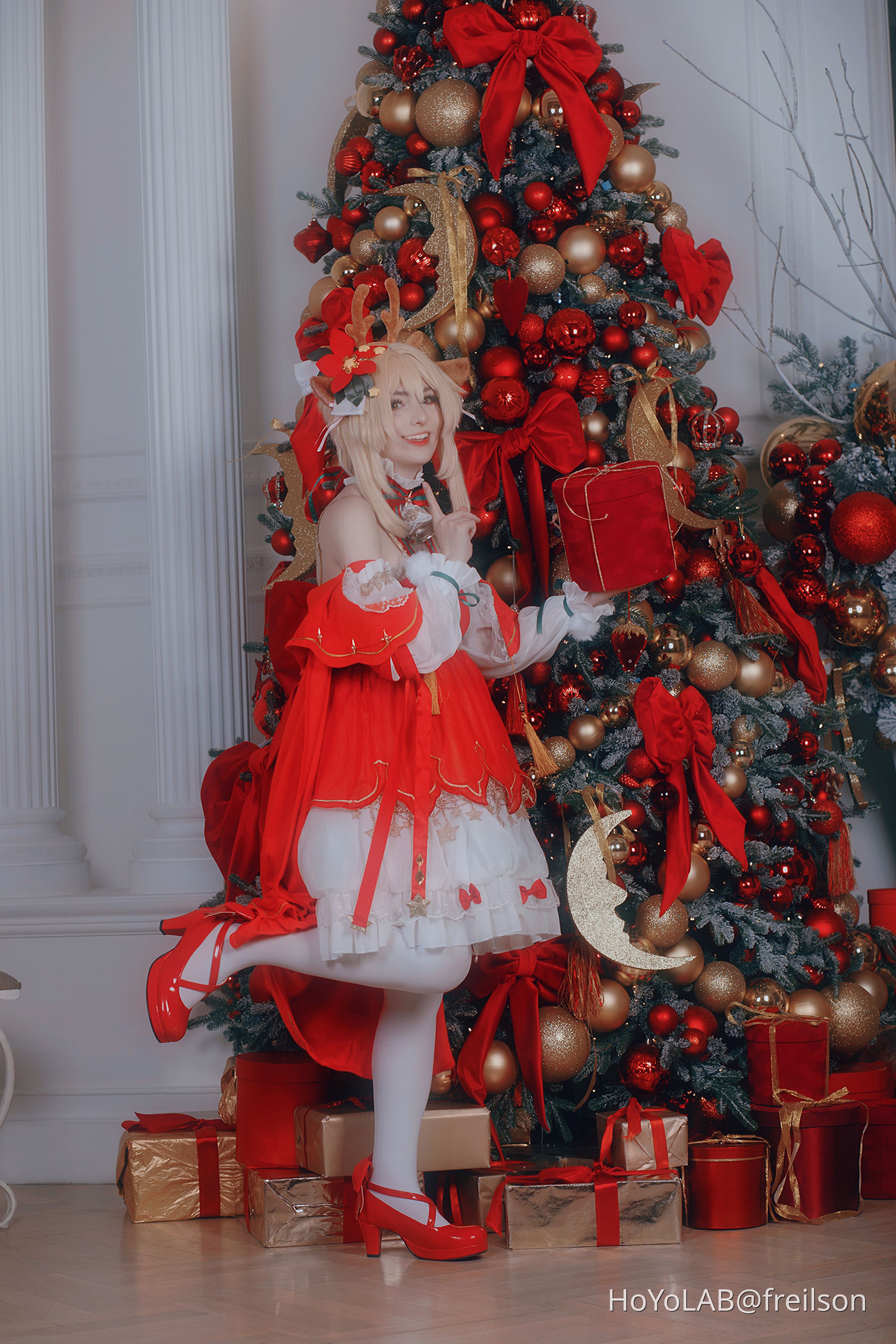 happy-new-year-lumine-cosplay-genshin-impact-hoyolab