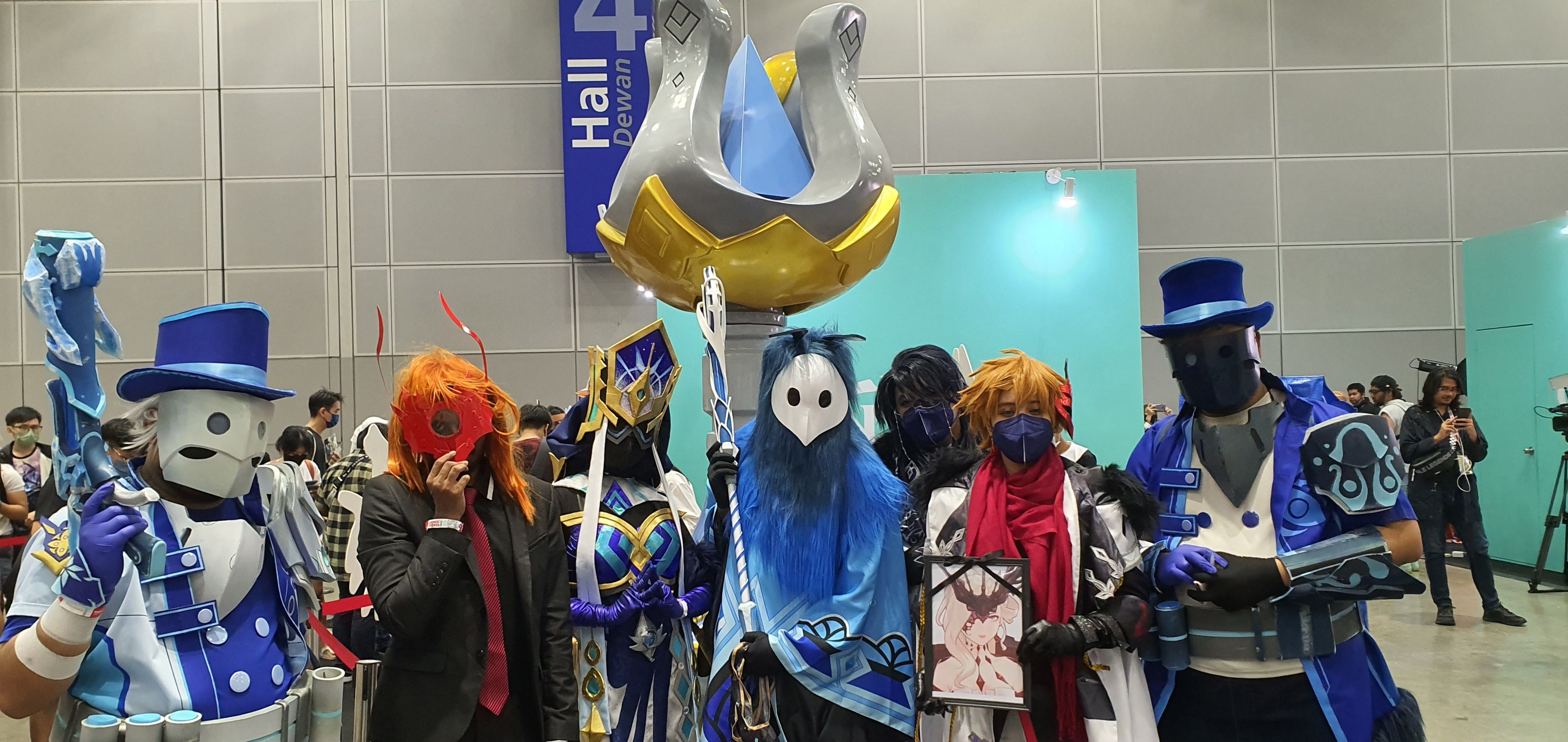 Fatuis sinister plan at the teleport waypoint! ft. Abyss Mage (cosplay) Genshin Impact | HoYoLAB