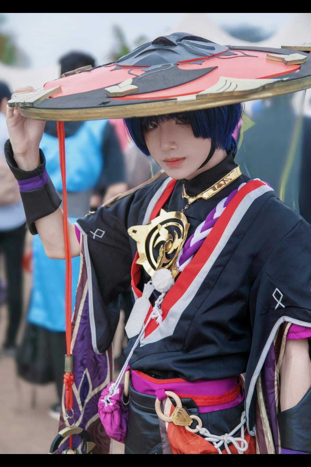 Scaramouche cosplay that made Ei wanted to have her son back. Genshin ...