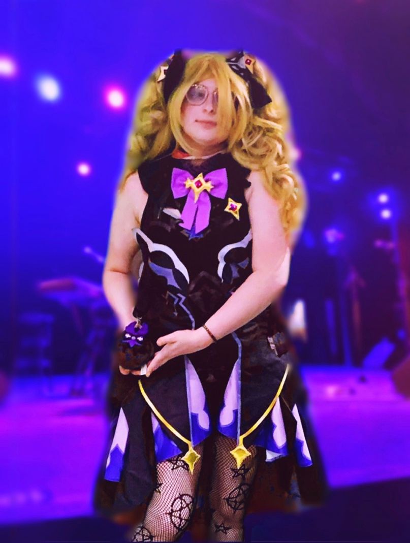 Fischl Cosplay Genshin Impact | HoYoLAB