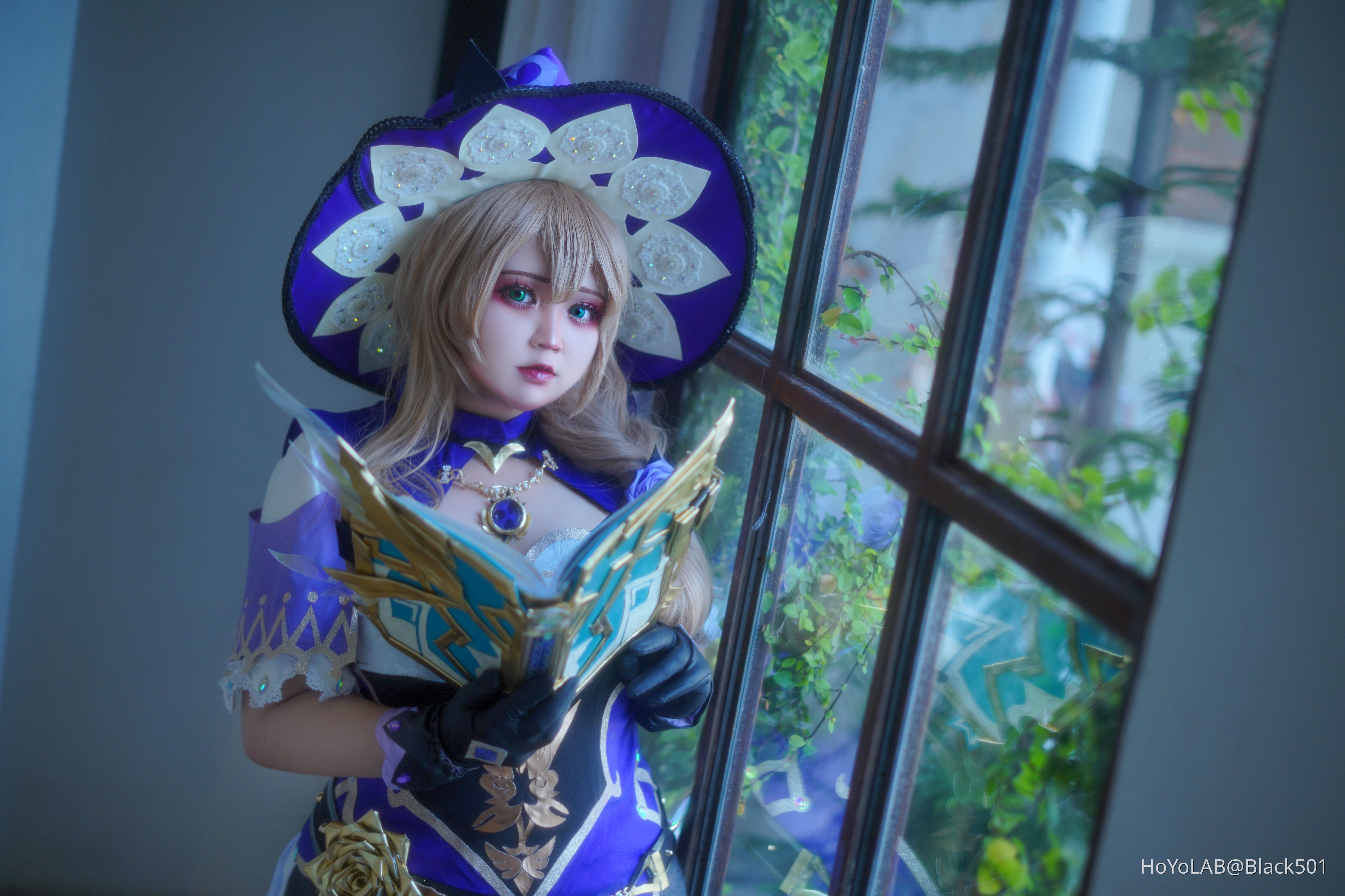 Lisa Cosplay Genshin Impact | HoYoLAB