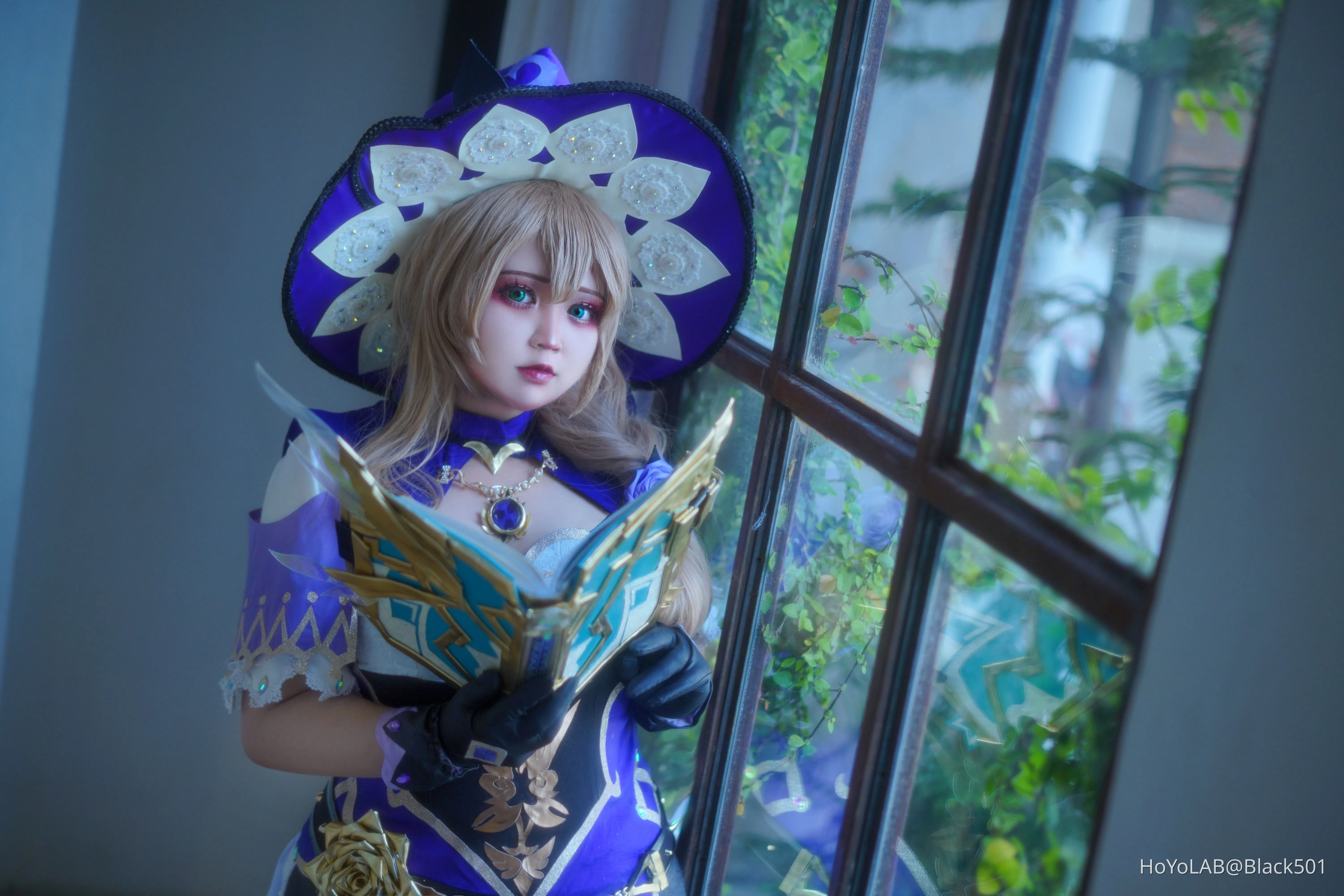 Lisa Cosplay Genshin Impact | HoYoLAB