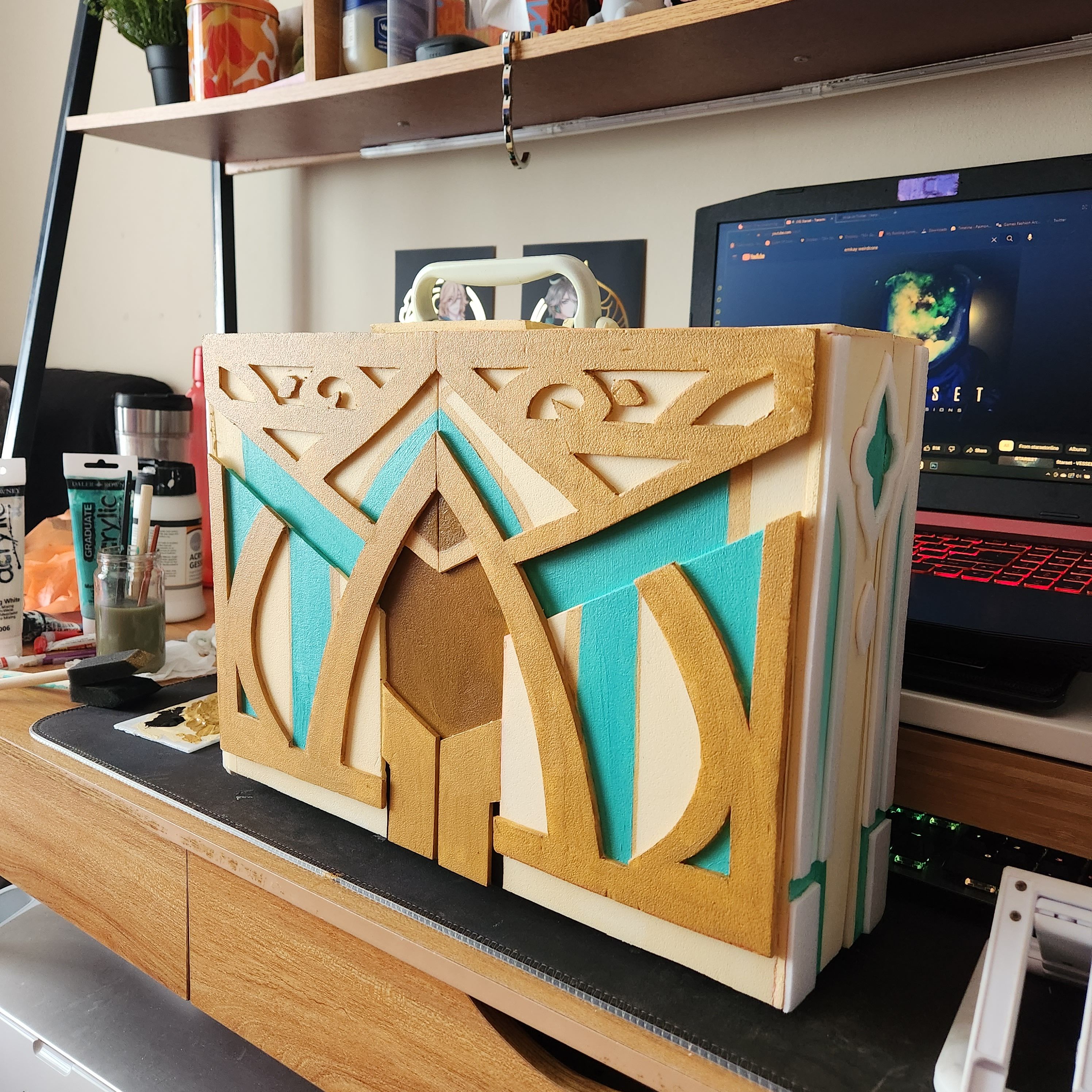 the most adorable briefcase, mehrak! WIP, still got 3 sides to paint ...