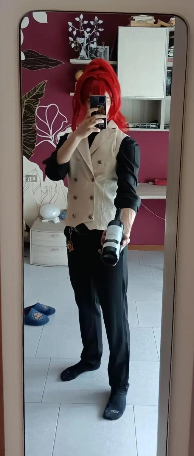 Diluc Bartender cosplay Genshin Impact | HoYoLAB