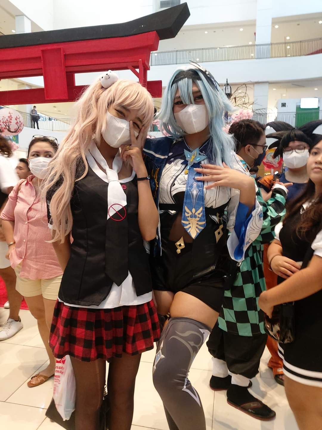 GUYS THIS IS A DRILL🚨🚨 I JUST MET THE PRETTIEST EULA COSPLAYER Genshin ...