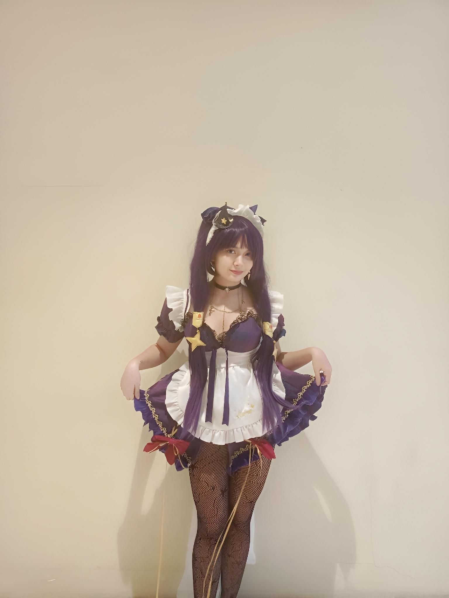 Mona (maid version) Cosplay