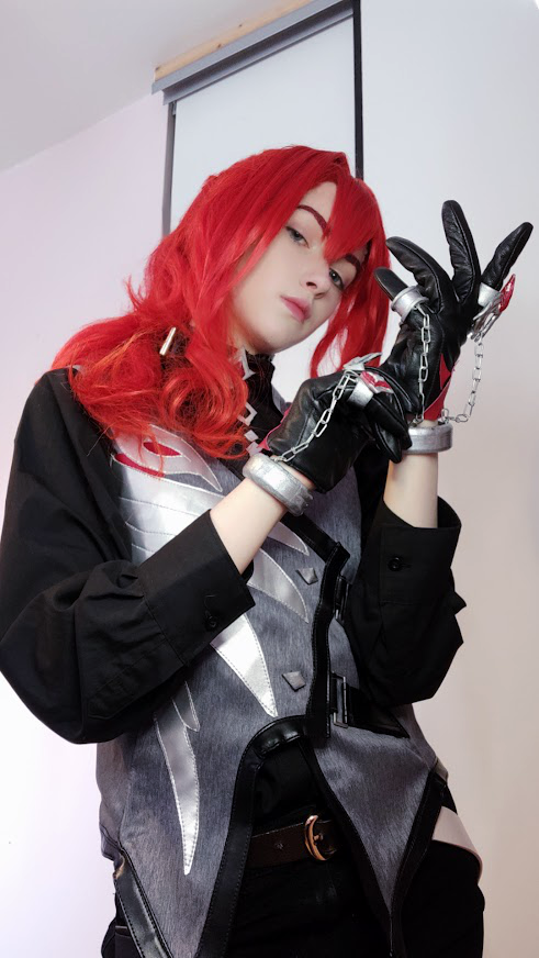 Diluc cosplay Genshin Impact | HoYoLAB