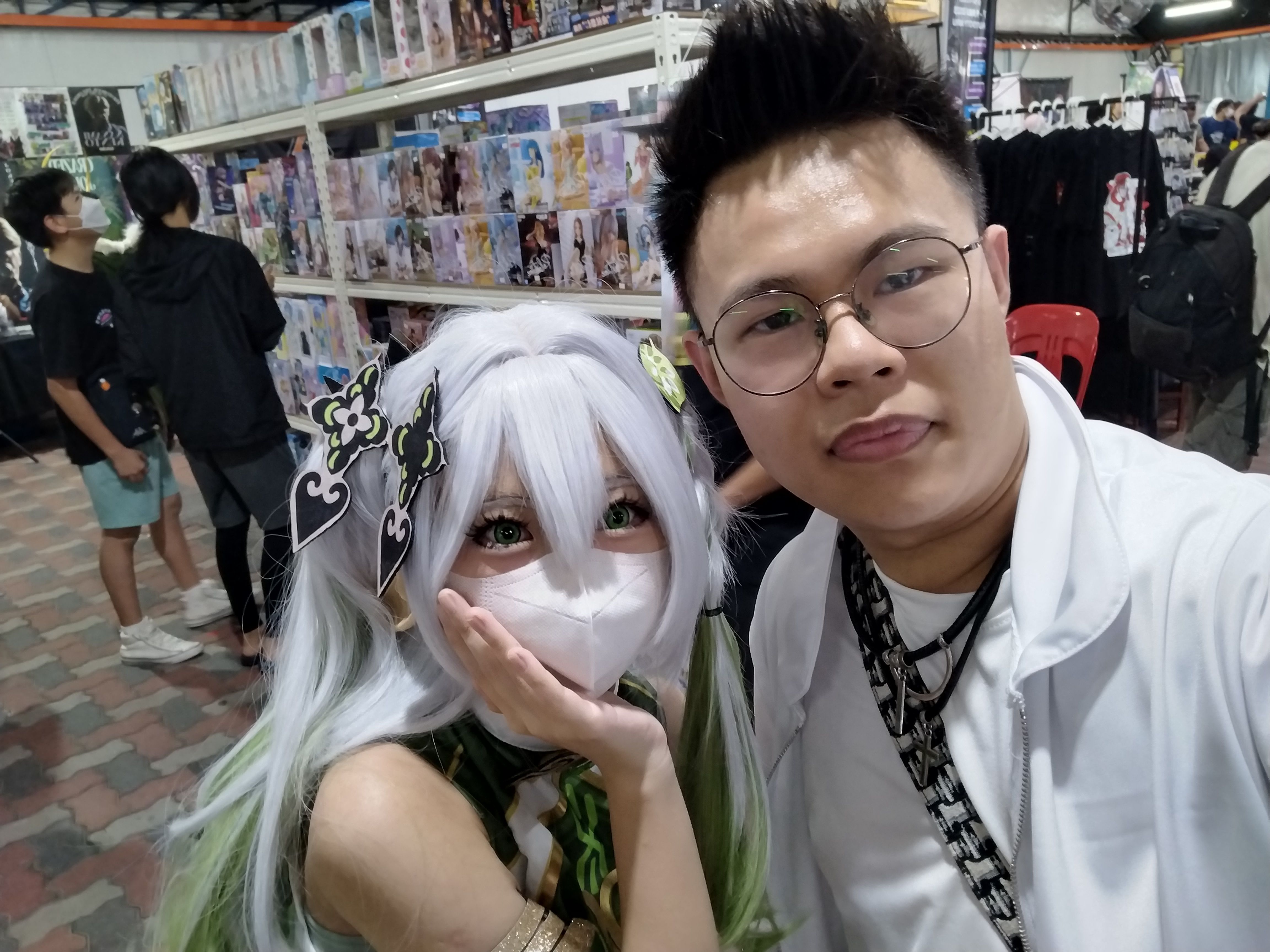 我今天很开心可以很cos真人合影🥰😍😘 Genshin Impact | HoYoLAB