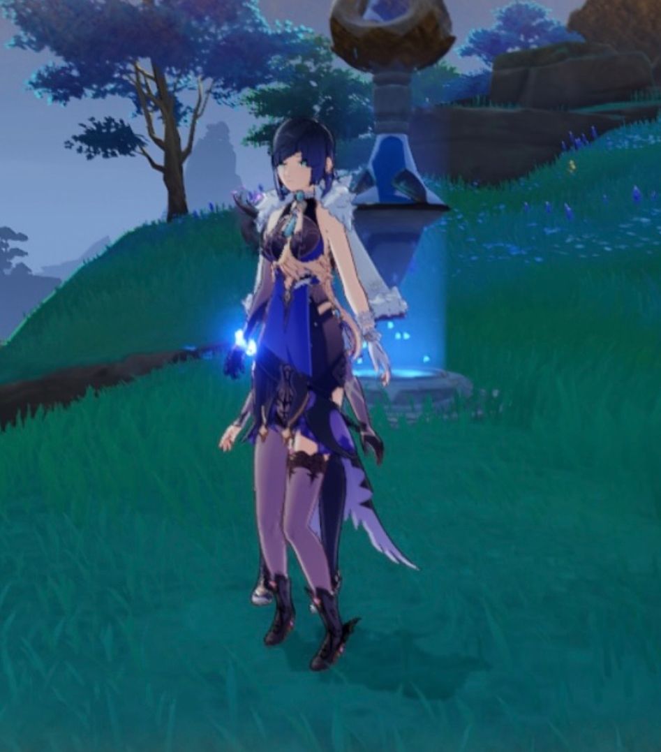 Look right on top of Fischl’s head… Genshin Impact | HoYoLAB