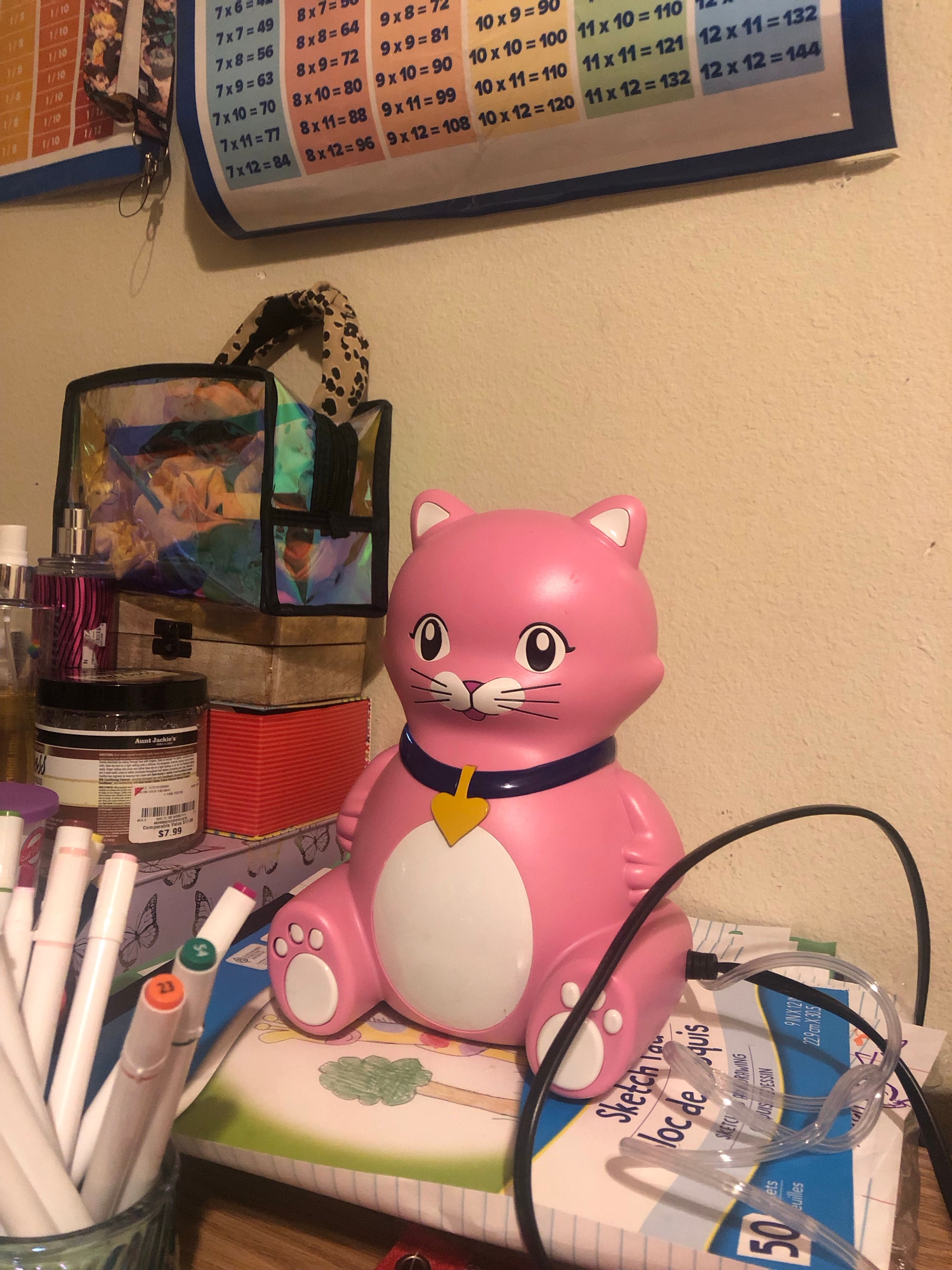 Cute cat helping me vape /j | HoYoLAB