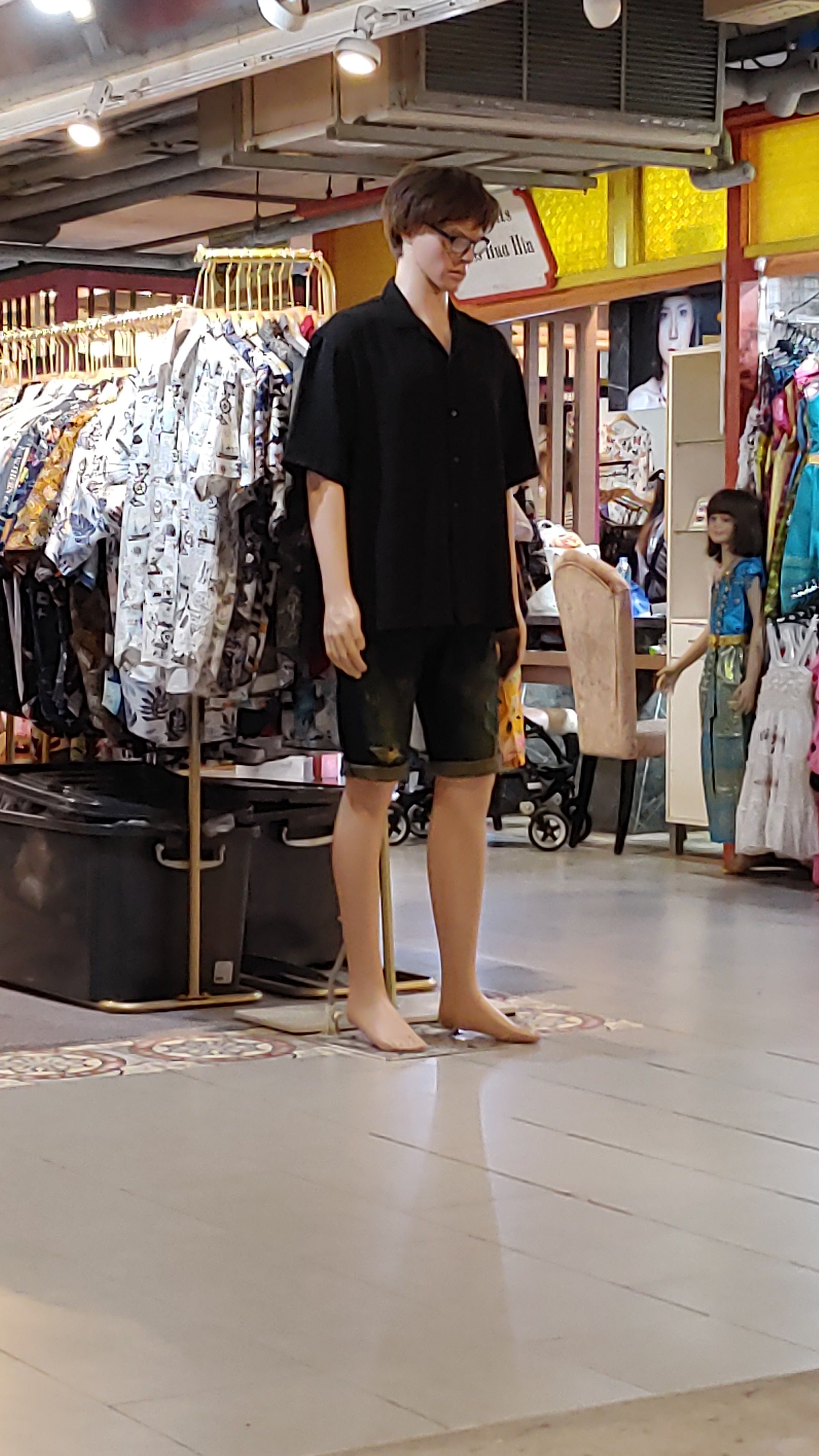 "Mom, can we have Welt Yang?" Mom: "No, we have Welt Yang at home" Welt ...