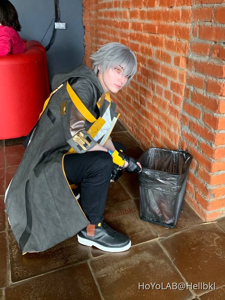 Caelus cosplay 🪣 Honkai: Star Rail | HoYoLAB