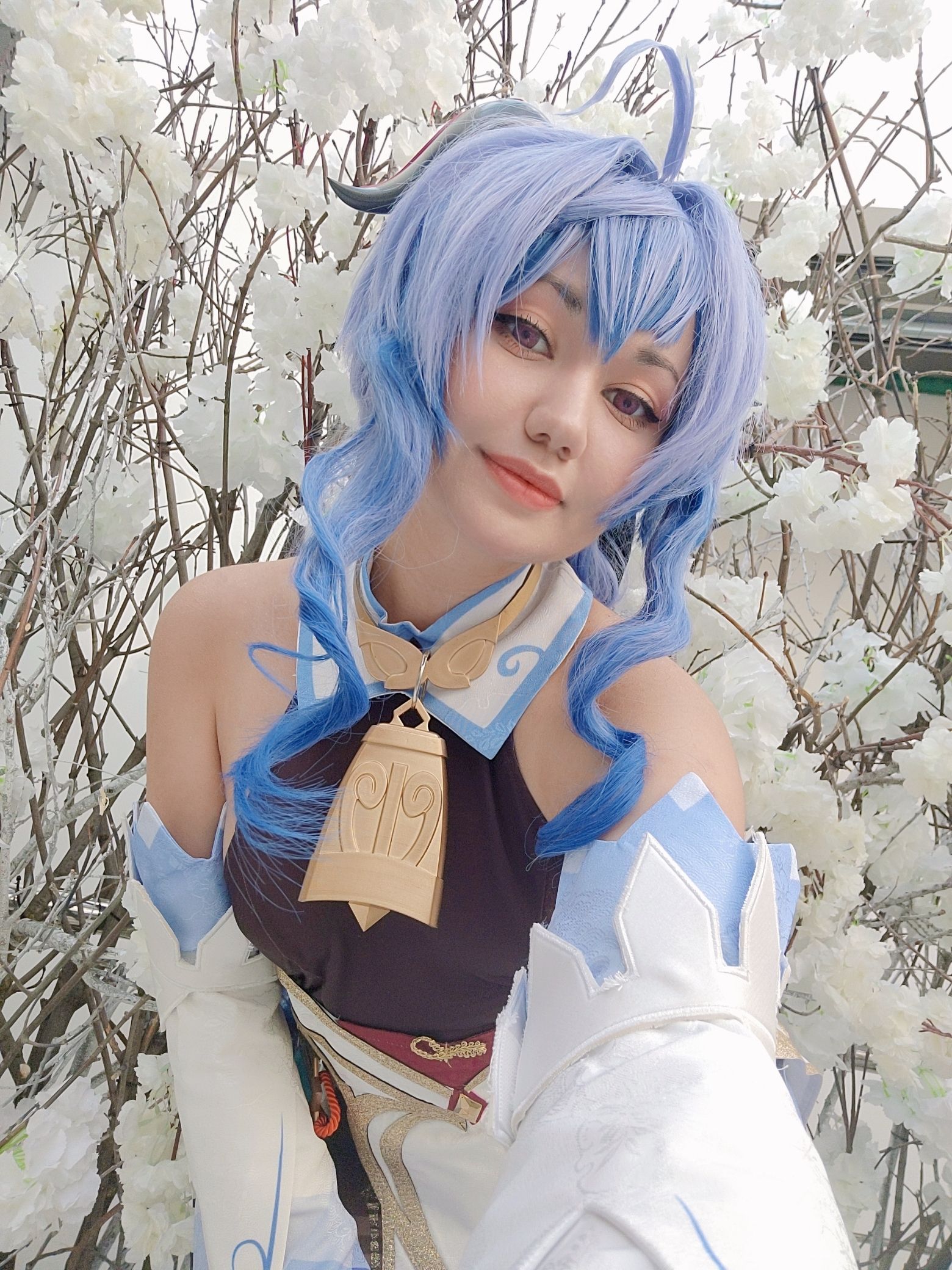 Ganyu eats flowers! 🌸 Genshin Impact | HoYoLAB