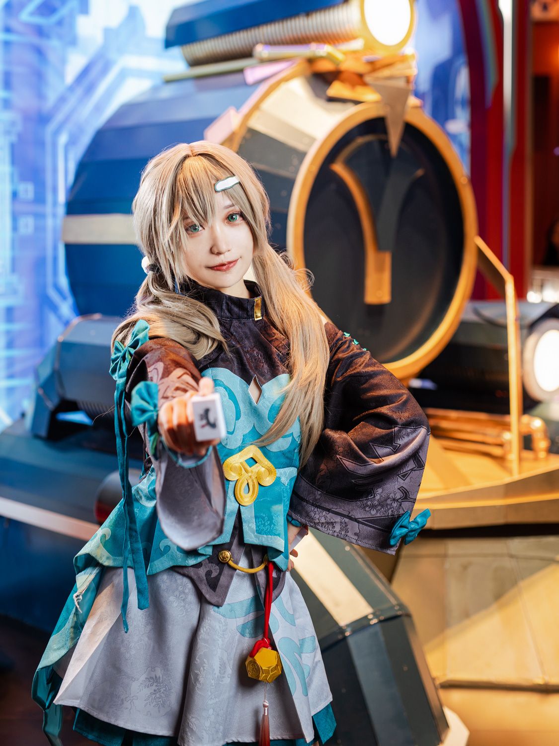 Win big, keep quiet! [Gamescom2023 Qinhque青雀 cosplay] Honkai: Star Rail ...