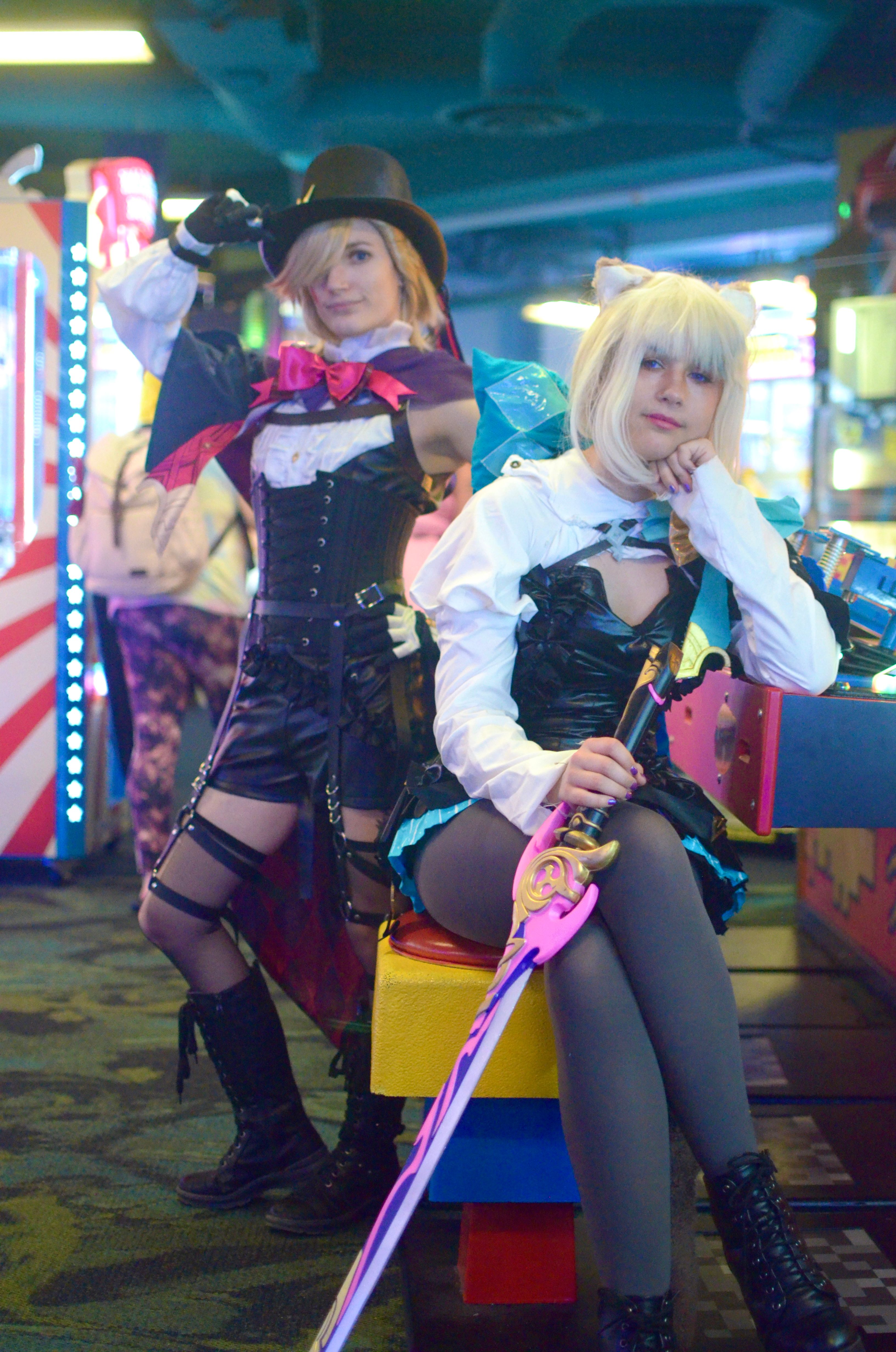 Lyney and Lynette Cosplay Genshin Impact | HoYoLAB