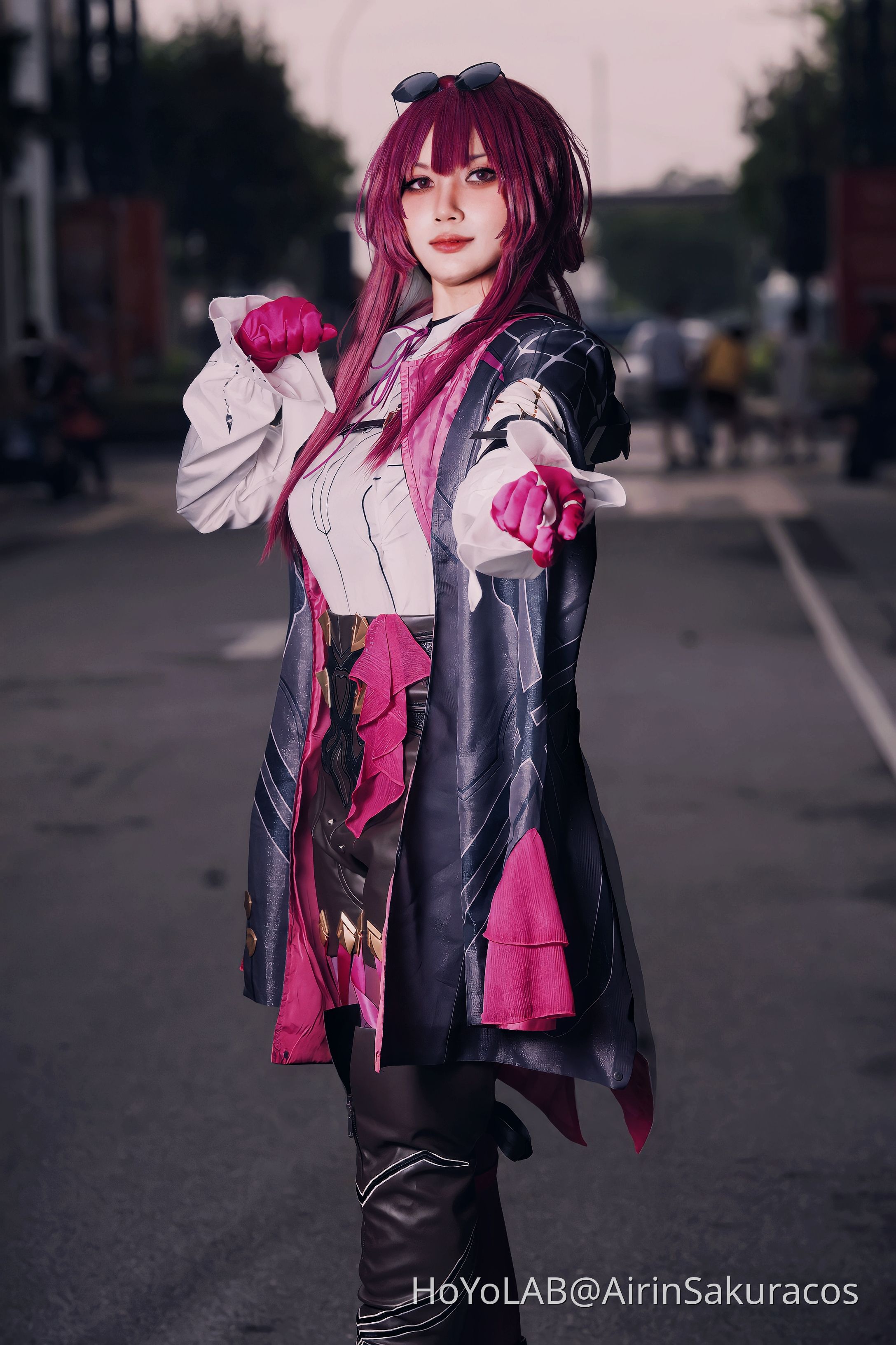 Firing Gun and playing the Violin both requires flexible fingers~ but i ...