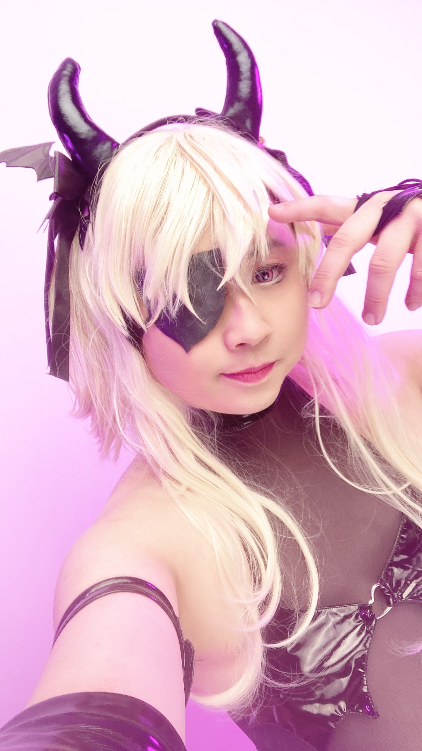 Fischl (?) cosplay 🤔 Genshin Impact | HoYoLAB