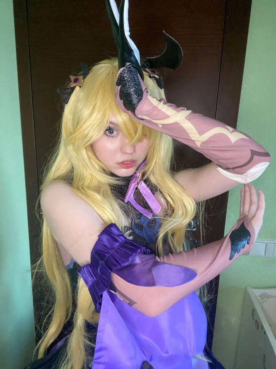 Fischl cosplay Genshin Impact | HoYoLAB