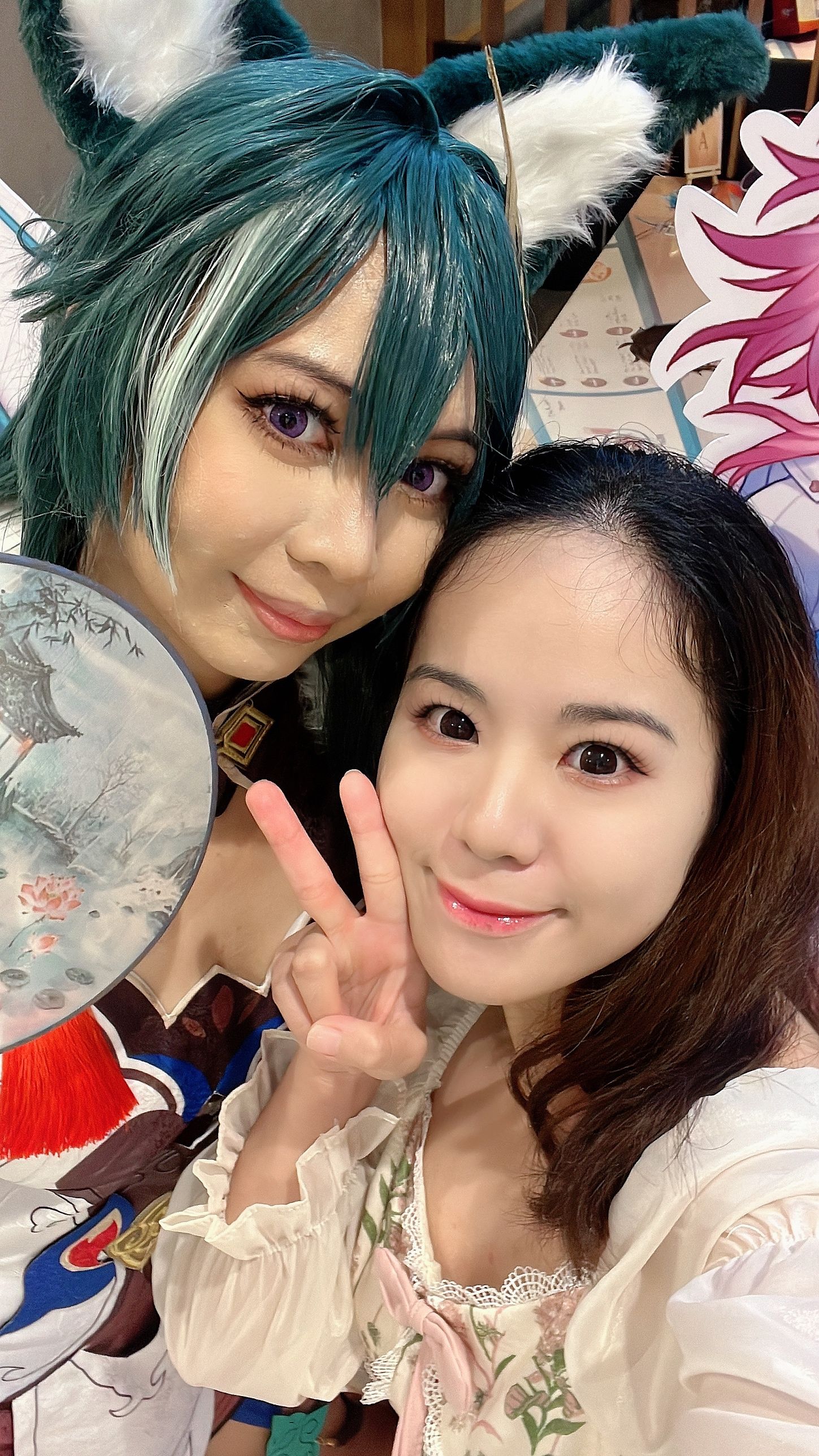 Selfie with pretty HSR cosplayers Honkai: Star Rail | HoYoLAB