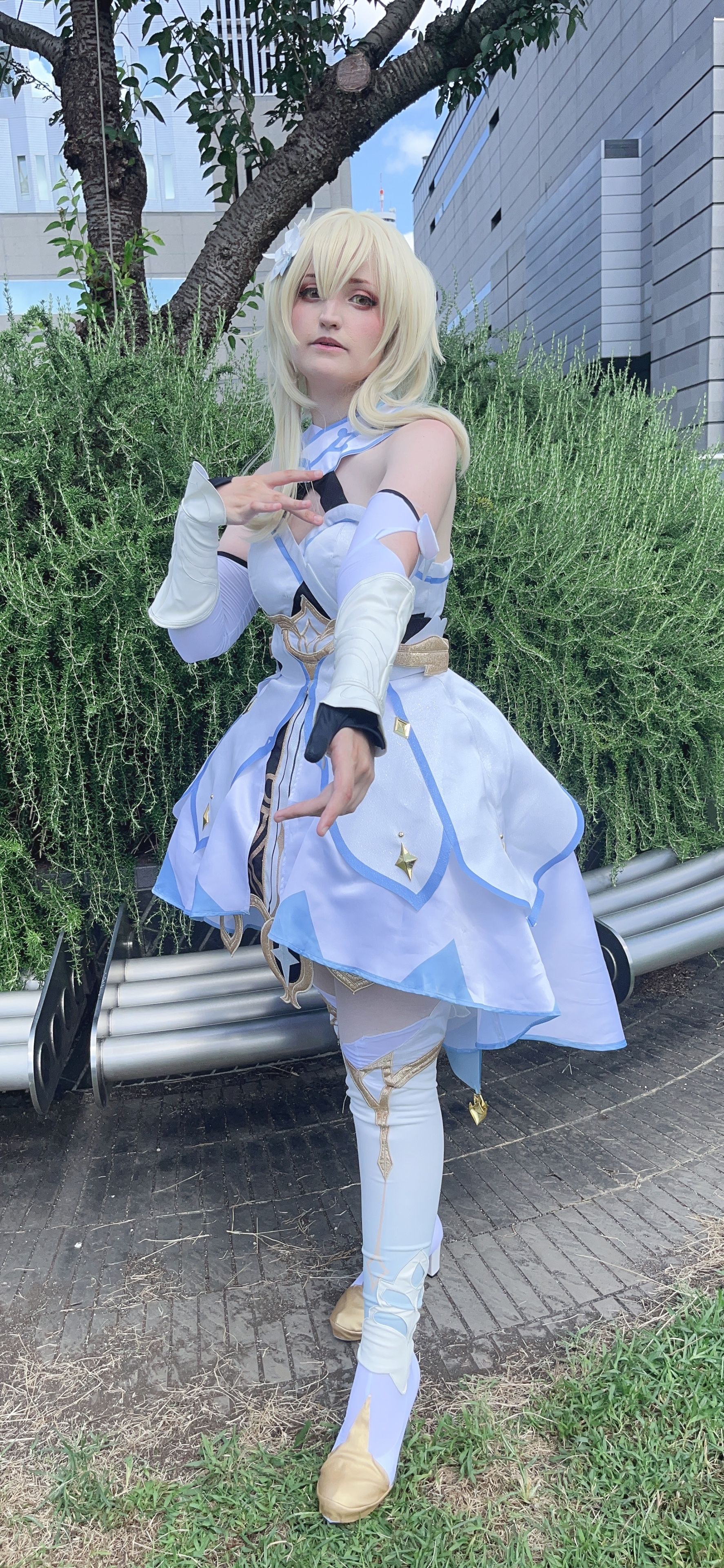 Lumine/Traveler cosplay Genshin Impact | HoYoLAB