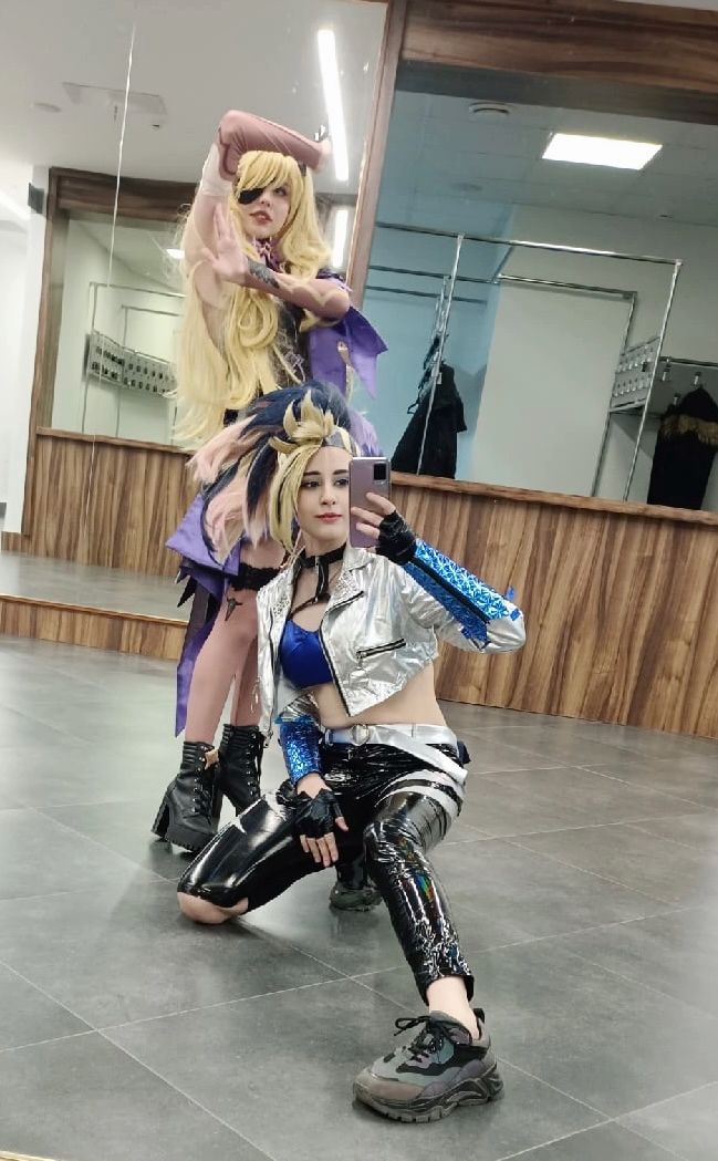 Fischl cosplay Genshin Impact | HoYoLAB