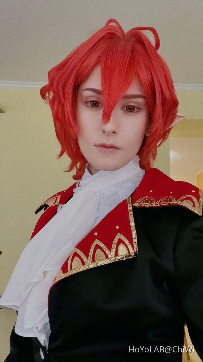 Vampire Diluc cosplay Genshin Impact | HoYoLAB