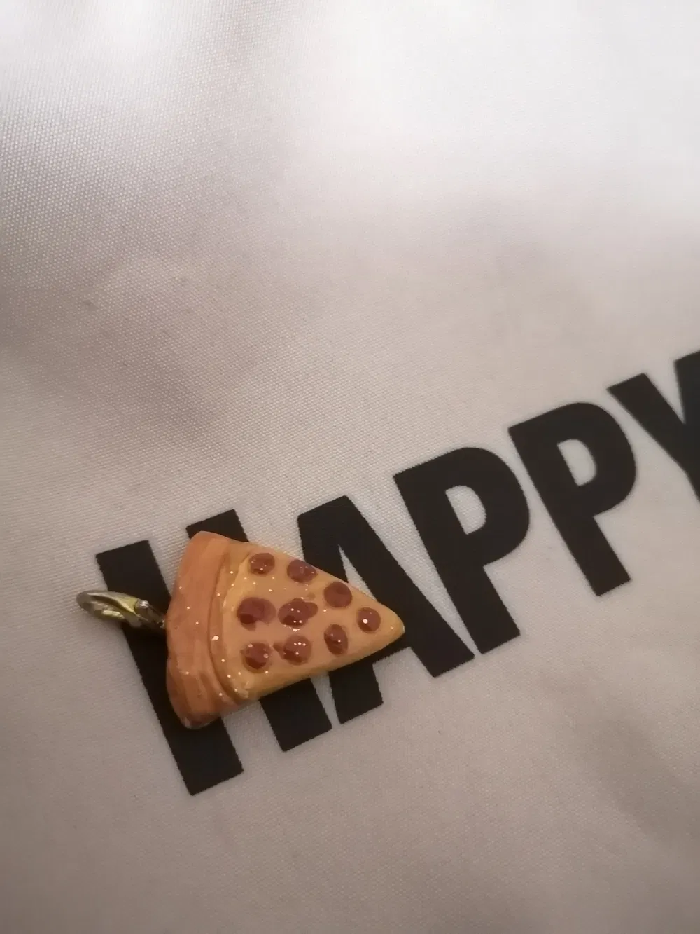 I just finished making this pizza trinket with modelling clay🍕 | HoYoLAB