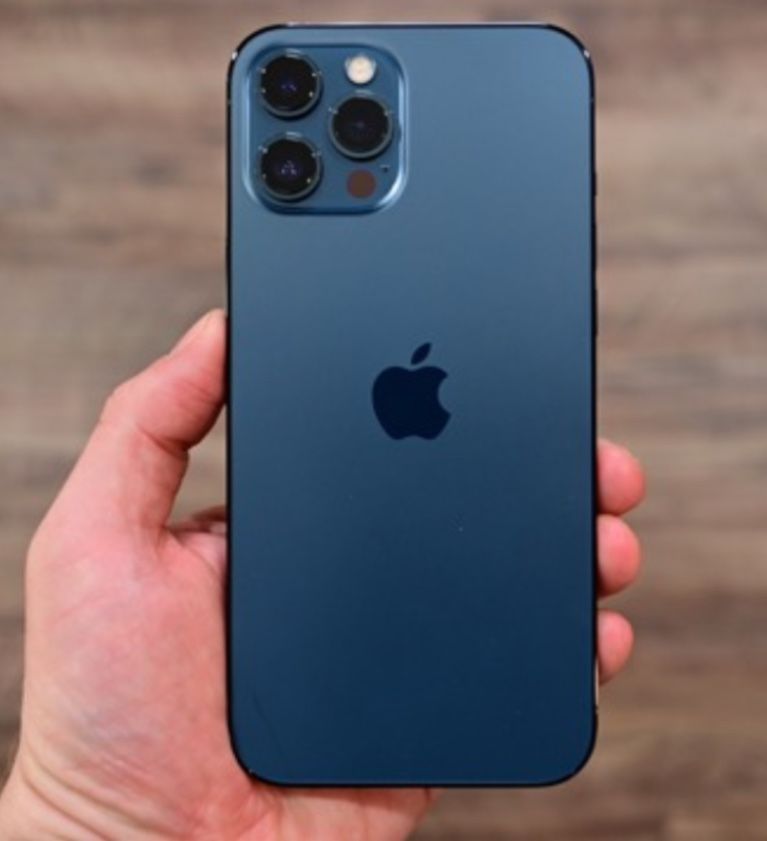 What phone you play genshin with ? Genshin Impact | HoYoLAB