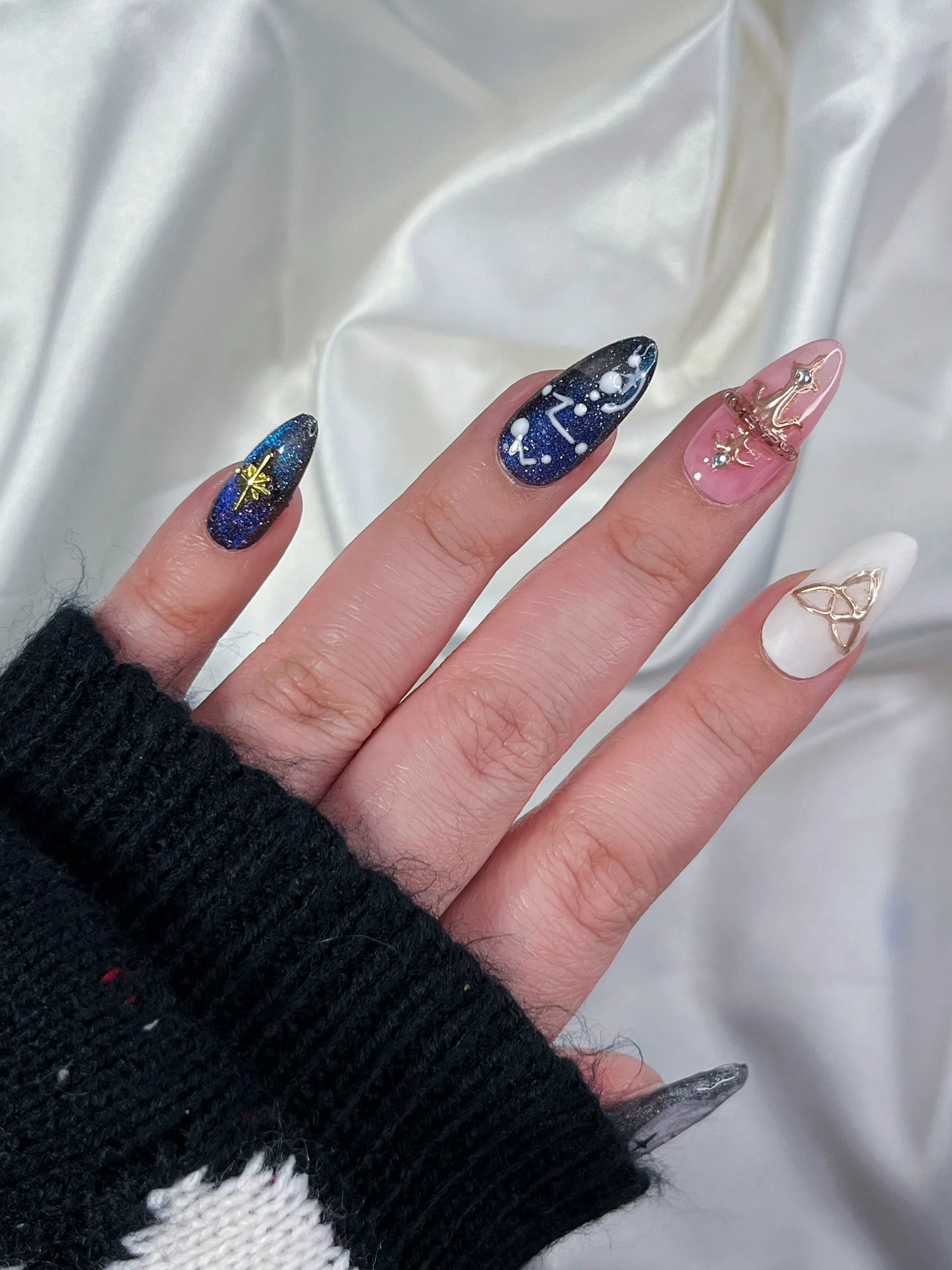 I spent 4 hours on these Paimon nails 😭 Genshin Impact | HoYoLAB