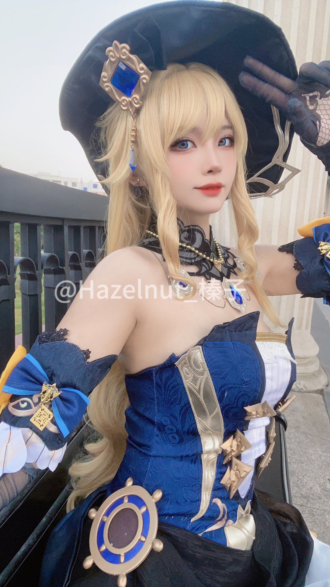 Navia cosplayer Genshin Impact | HoYoLAB