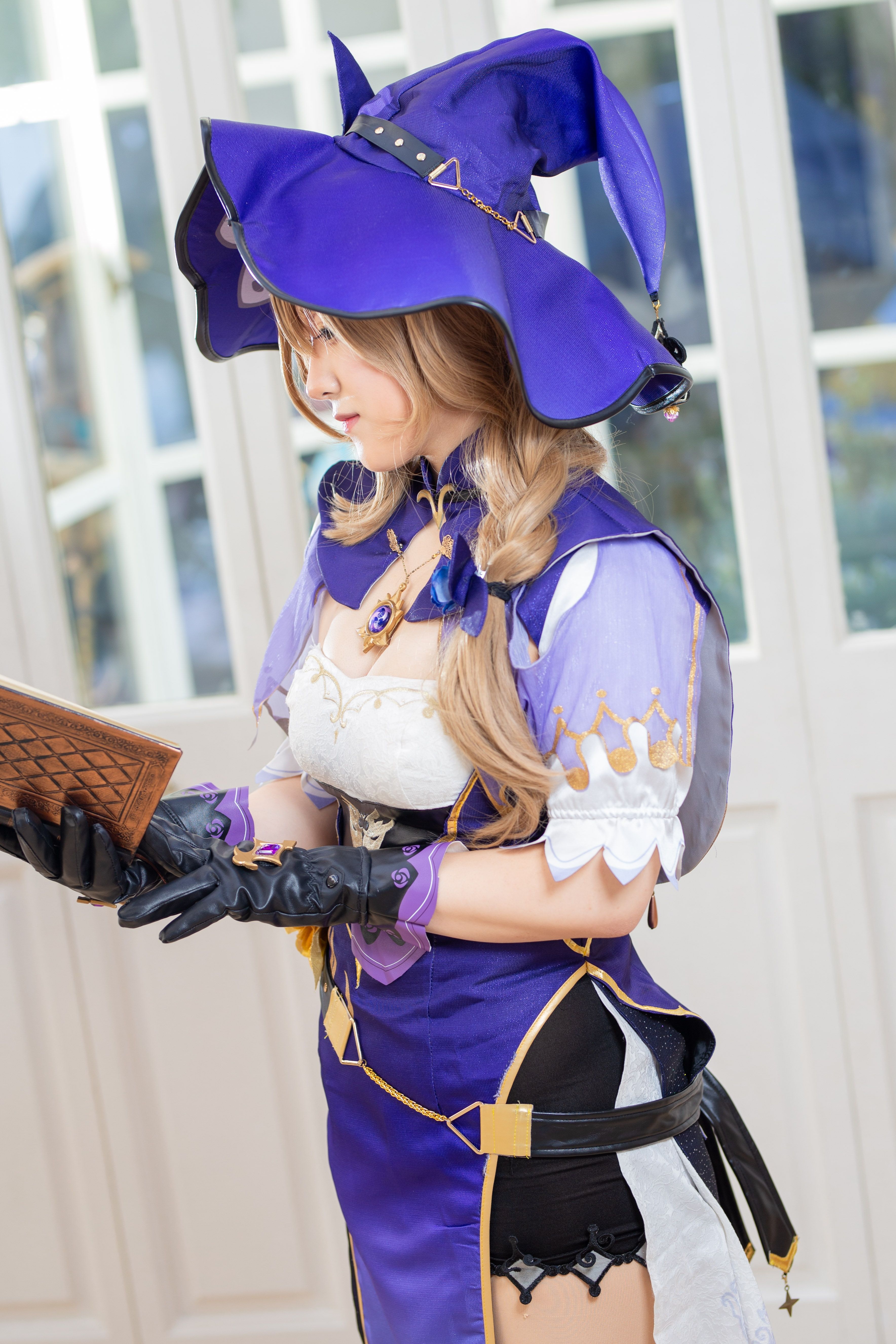 【Cosplay】リサ Genshin Impact | HoYoLAB