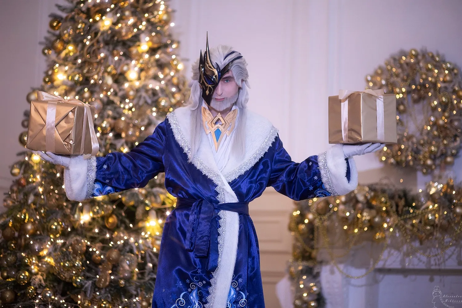 My Christmas Pierro cosplay🎄 Genshin Impact | HoYoLAB